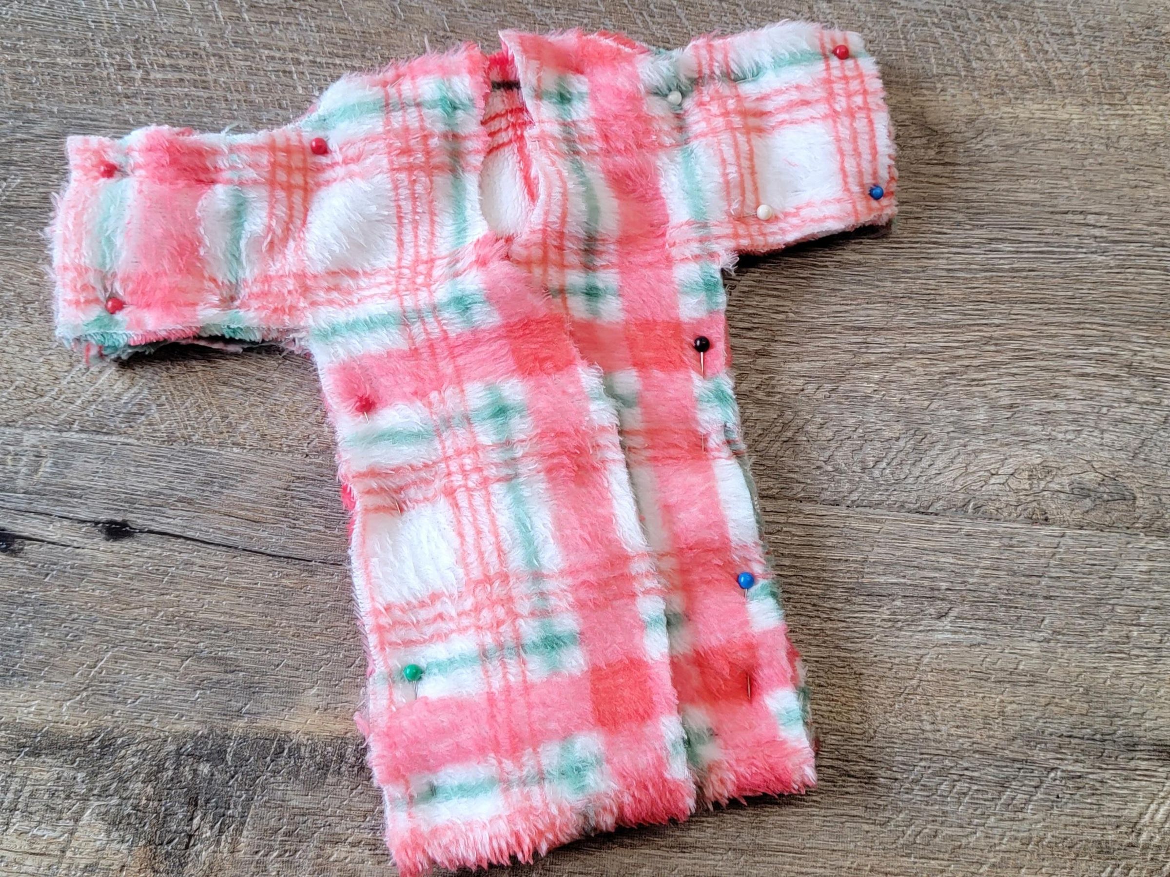 Quick-Sew Snuggly Doll/Elf Robe : 5 Steps (with Pictures) - Instructables