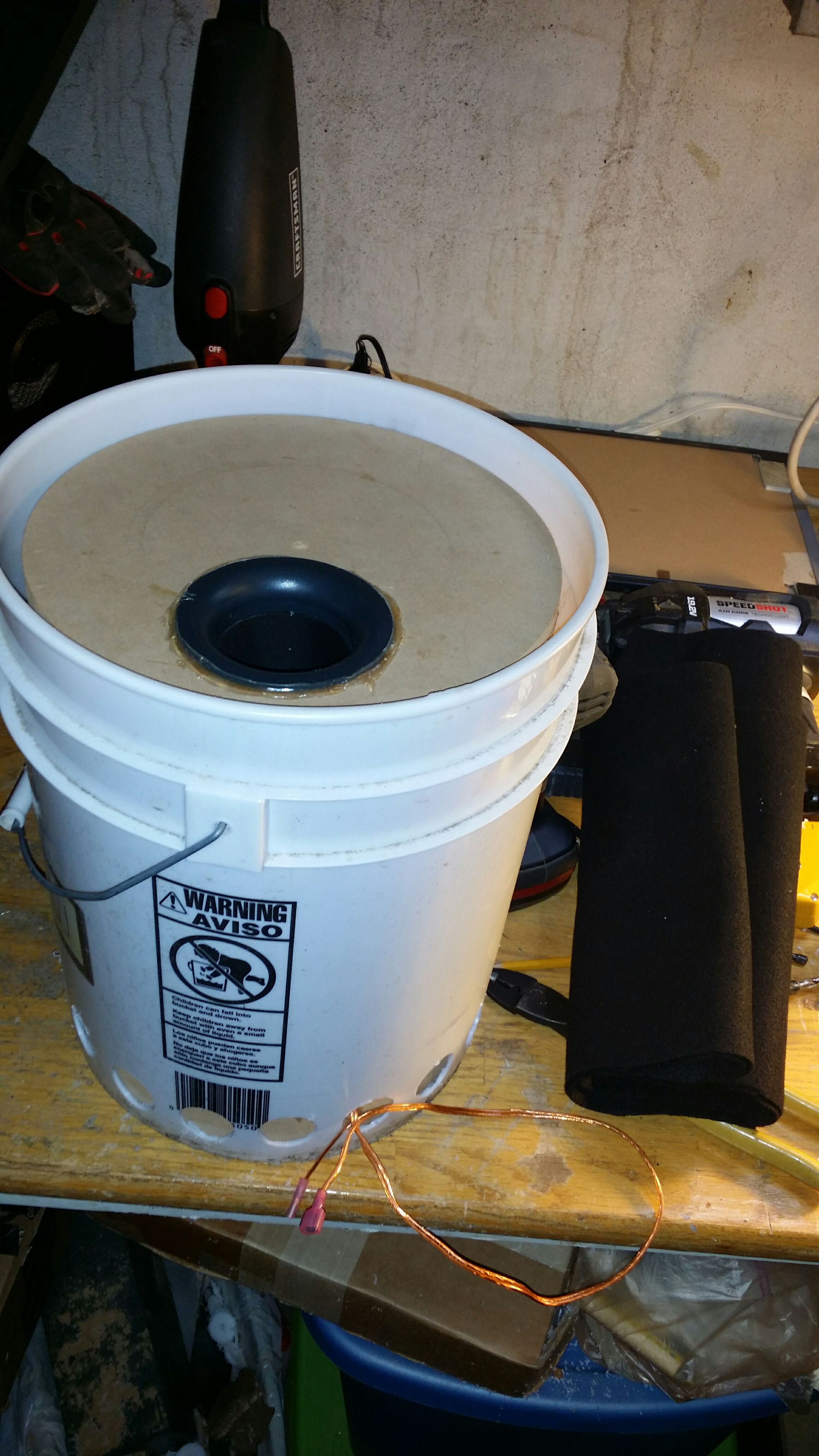 Discreet Bass Bucket : 6 Steps - Instructables