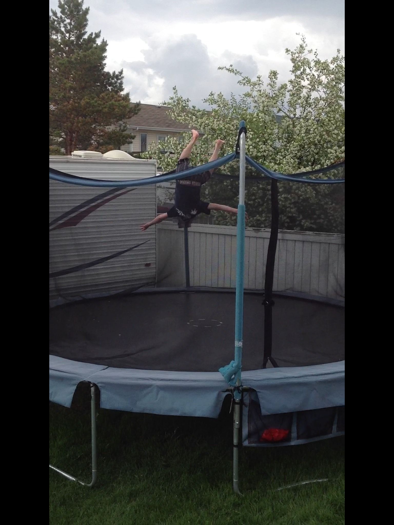 How to Backflip on a Tramp : 3 Steps - Instructables