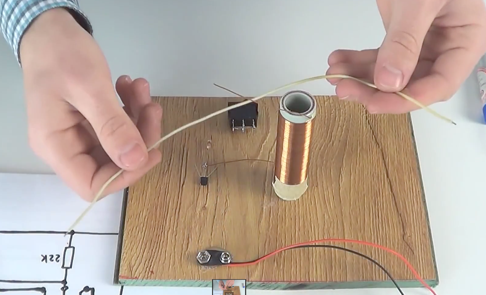 How to Make a Mini Tesla Coil 9V : 11 Steps - Instructables