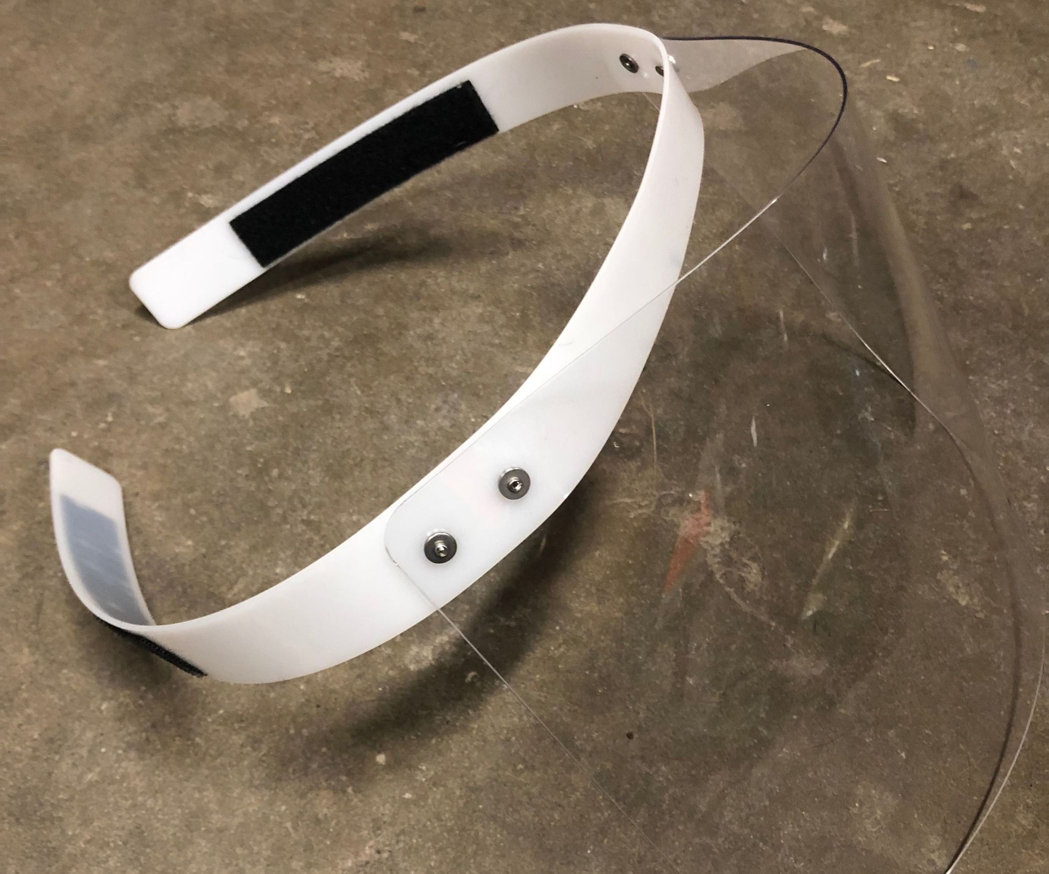 Face Shield - Flat and Easy - No 3d Printer : 4 Steps - Instructables