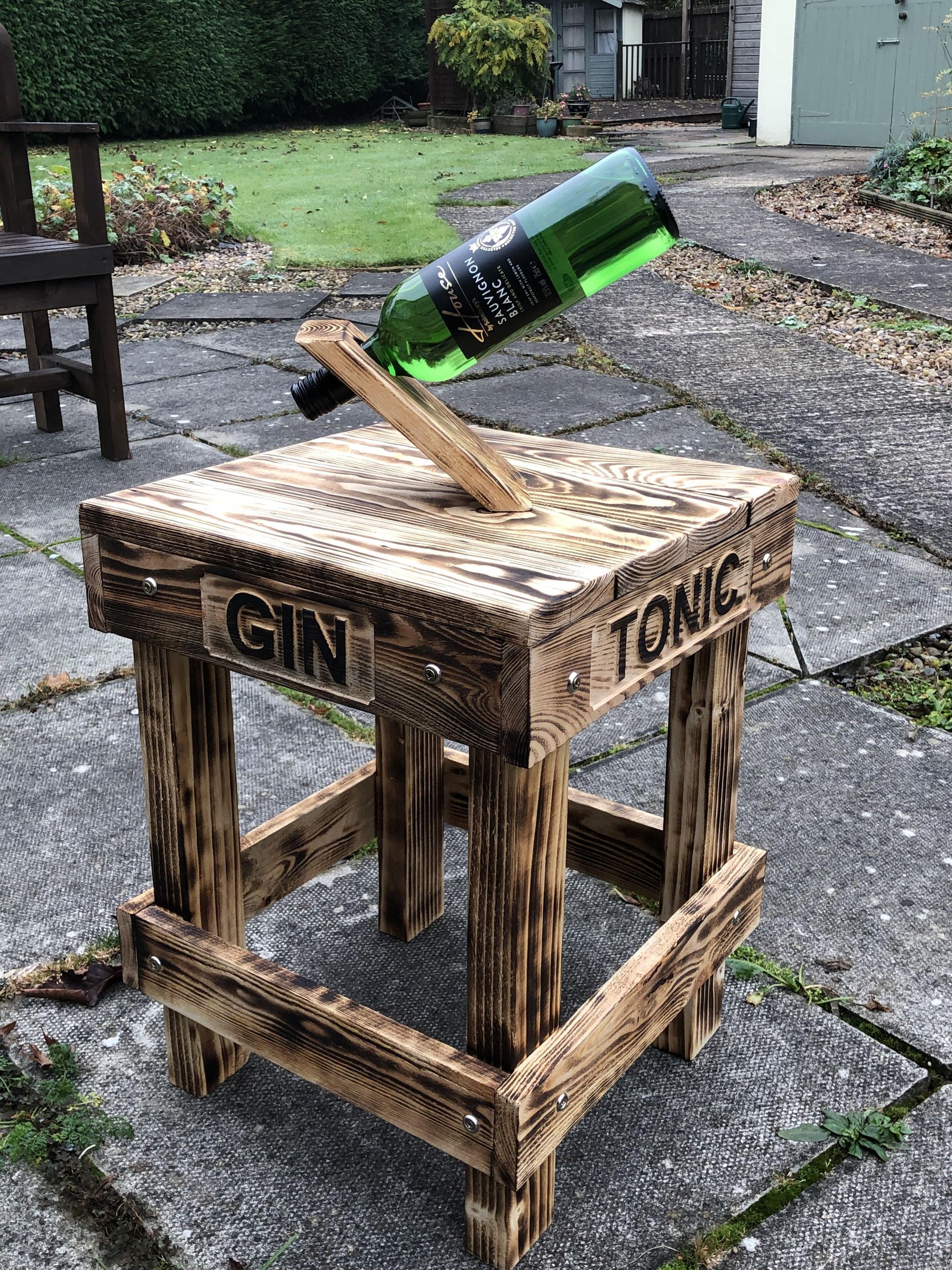 Gin Themed Side Table Made From a Pallet : 5 Steps (with Pictures ...