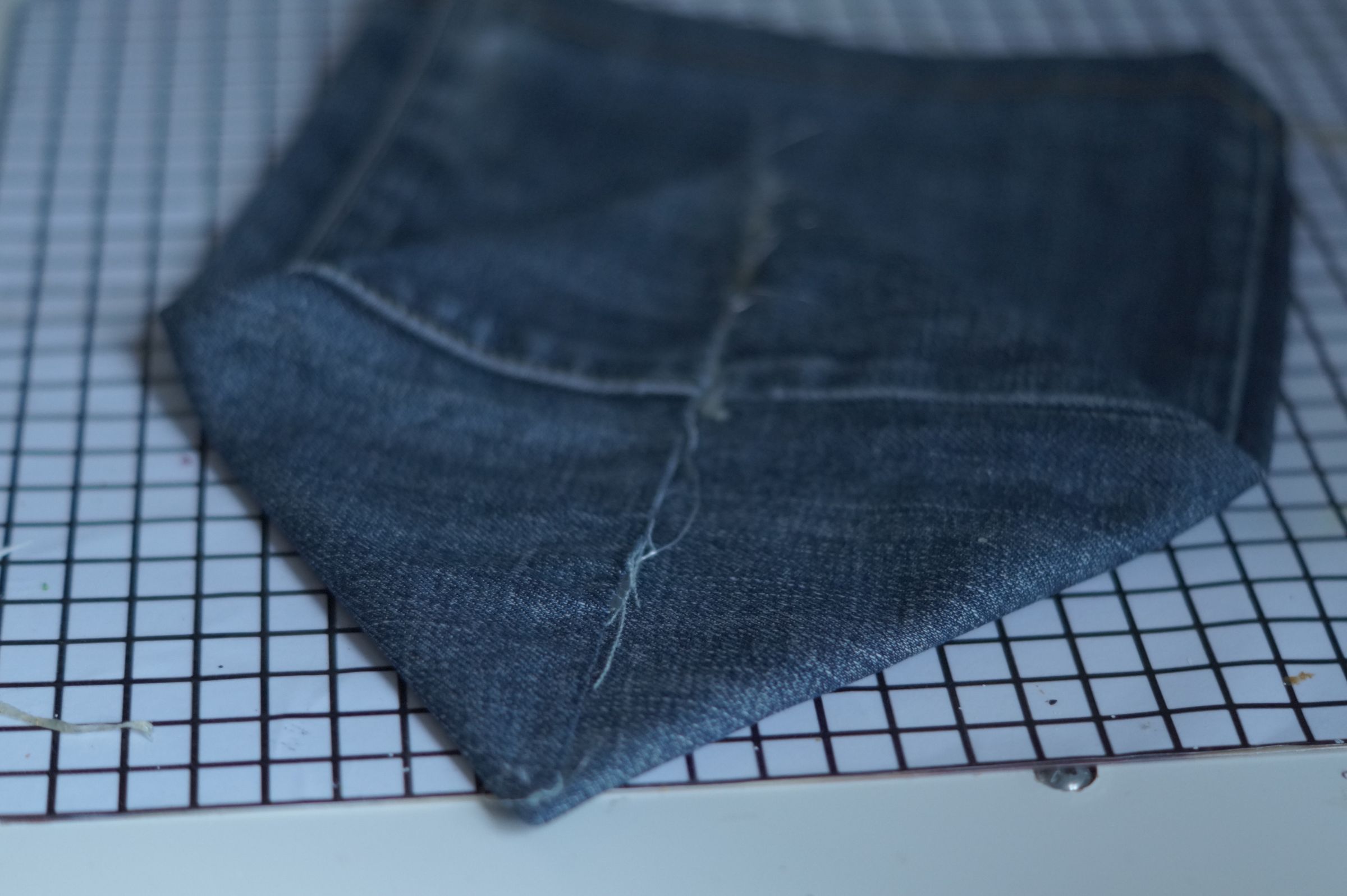 DIY Jean Planters - Recycled : 9 Steps (with Pictures) - Instructables