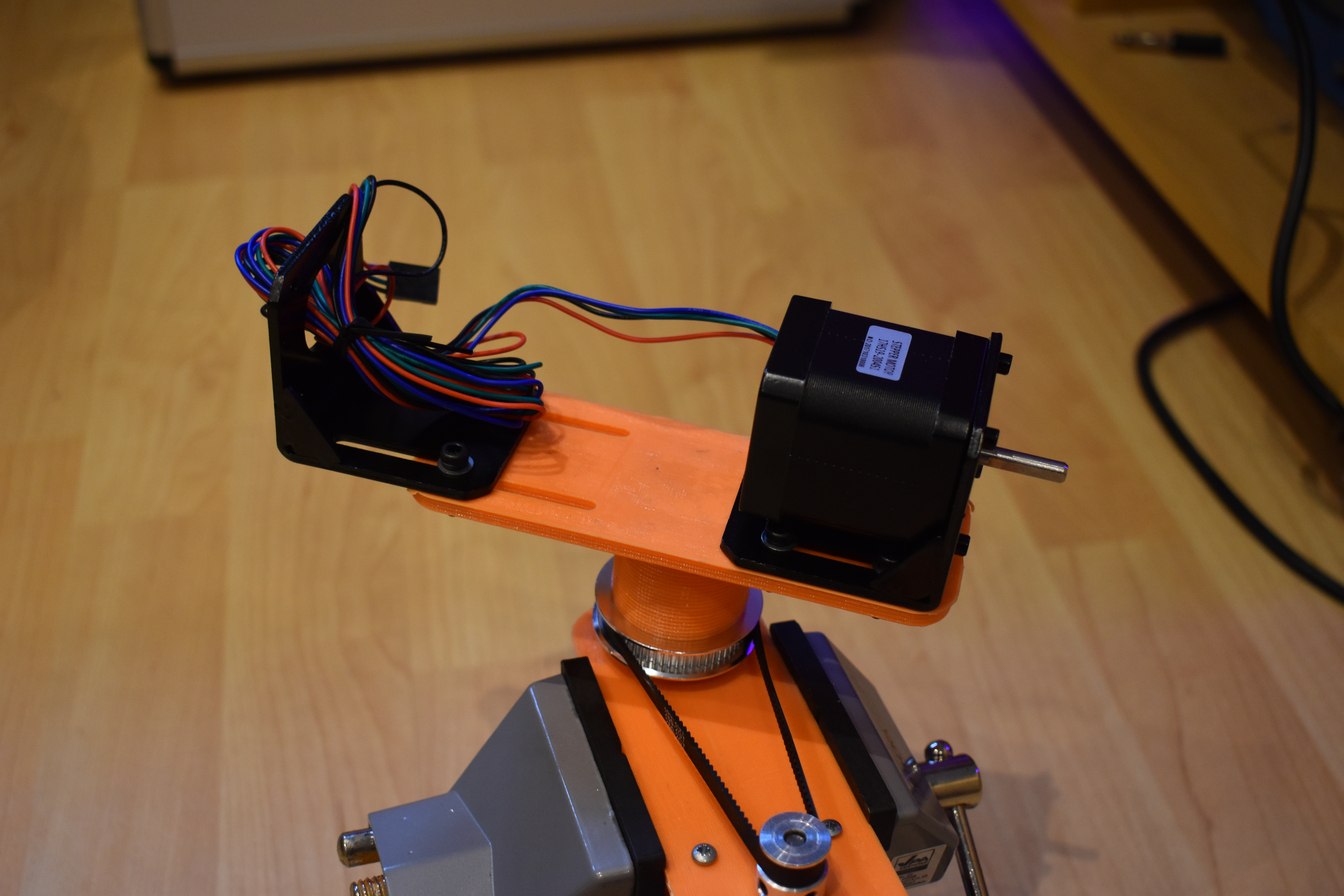 Pan and Tilt Mechanism for DSLR Time Lapses : 7 Steps (with Pictures ...