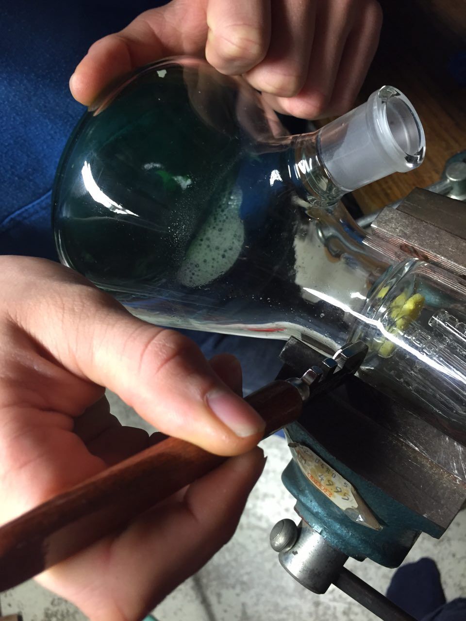 How to Repair a Broken Bong Percolator : 4 Steps - Instructables
