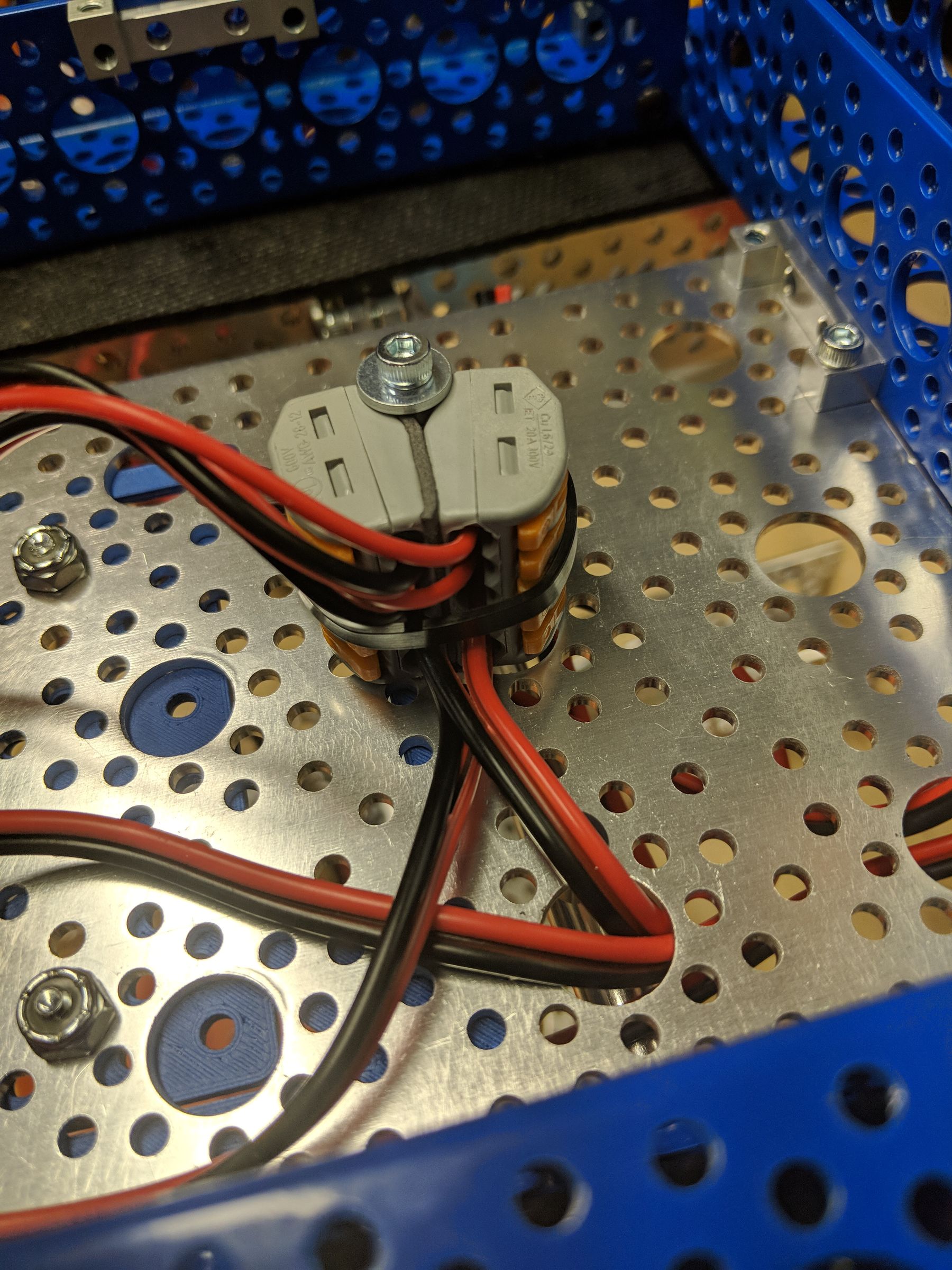 Trackbot Mk V : 8 Steps (with Pictures) - Instructables