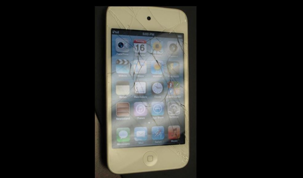 How to Fix a Broken 4th Gen IPod Touch Screen and Front Camera ...