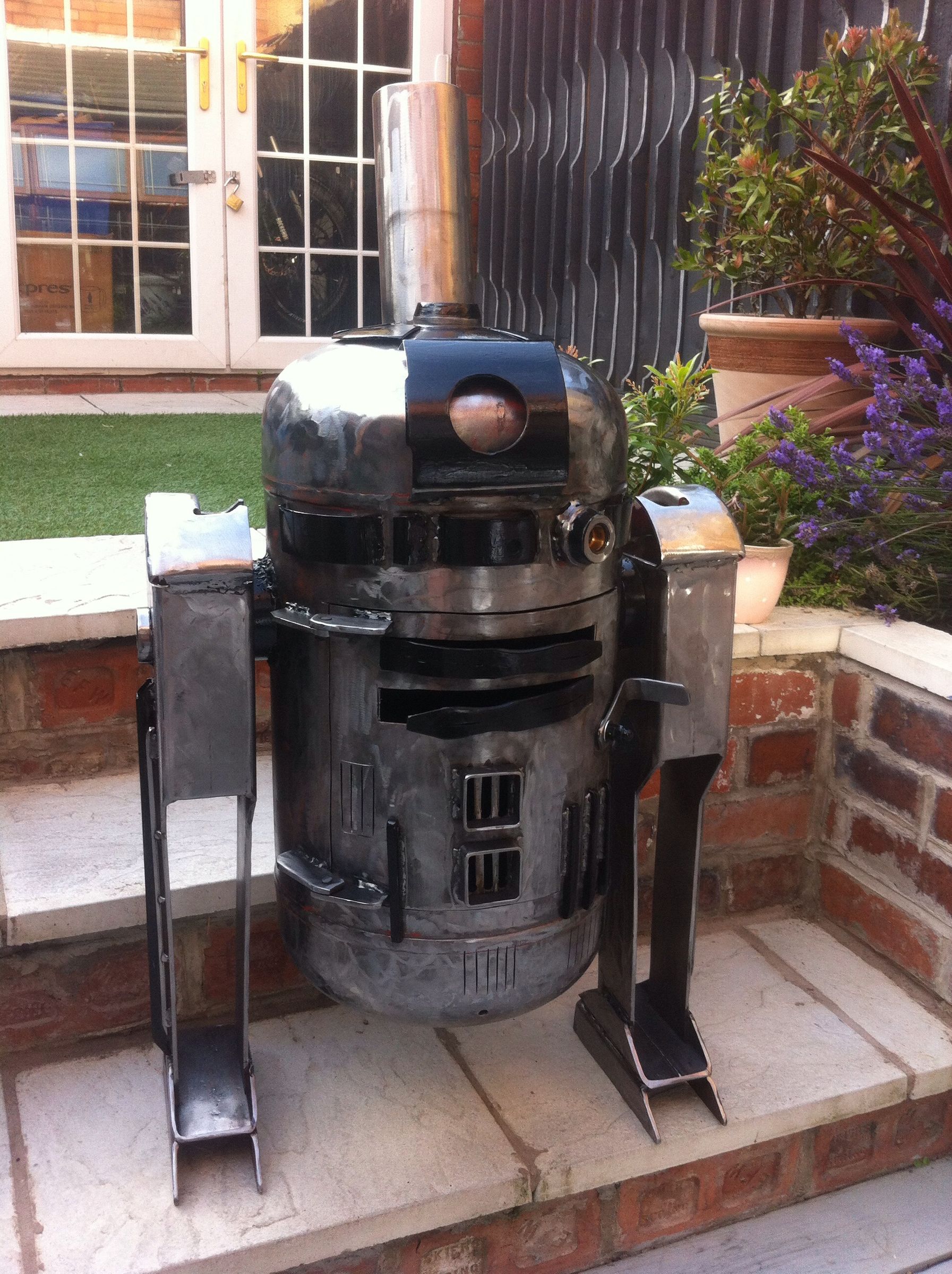 R2D2 Style Wood / Log Burner : 11 Steps (with Pictures) - Instructables