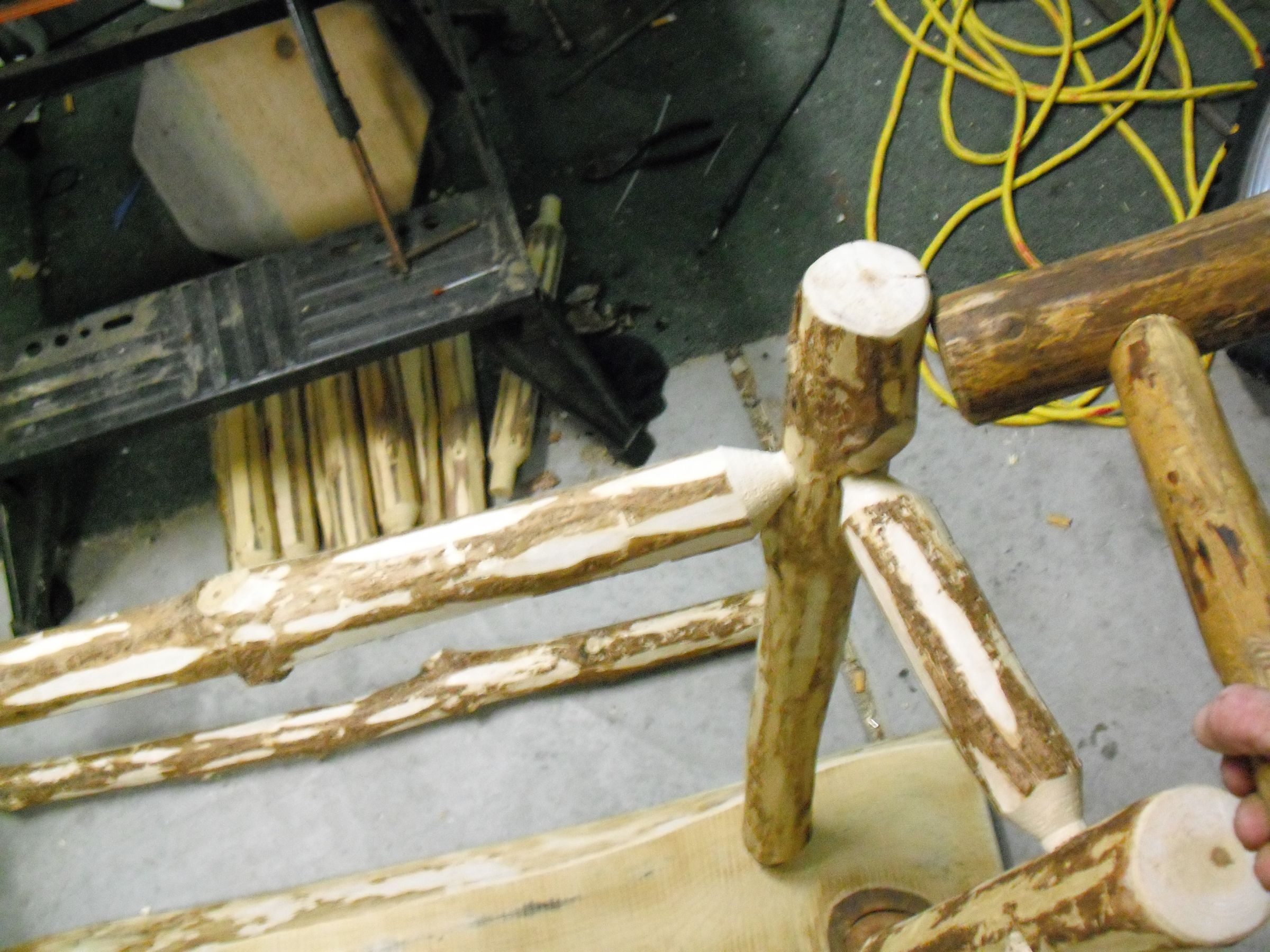 How to Build a Custom Pine Log Table : 7 Steps - Instructables