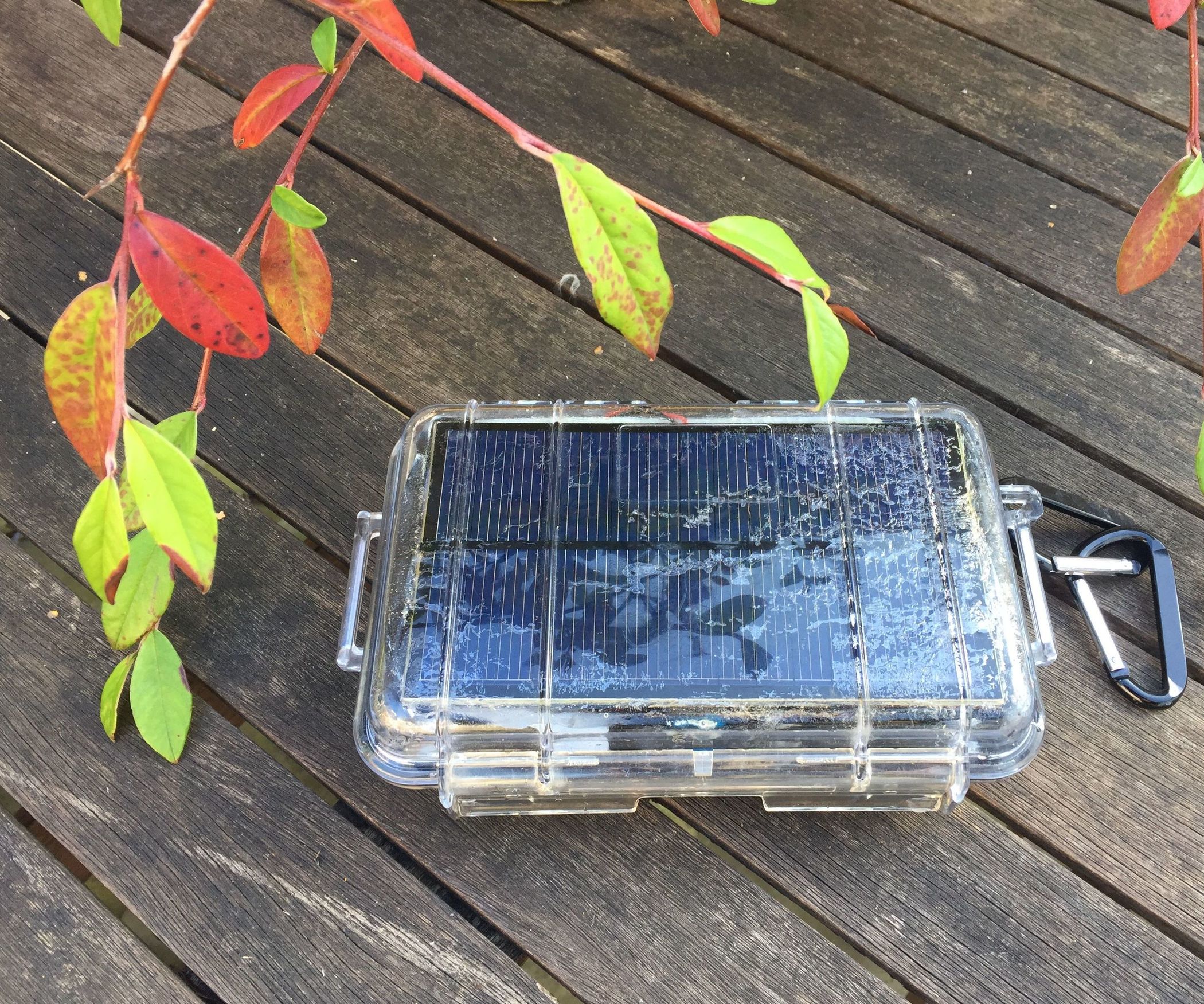 Arduino Controlled Solar Charger and Camping Light /Arduino電路板控制的太陽能充電器 ...