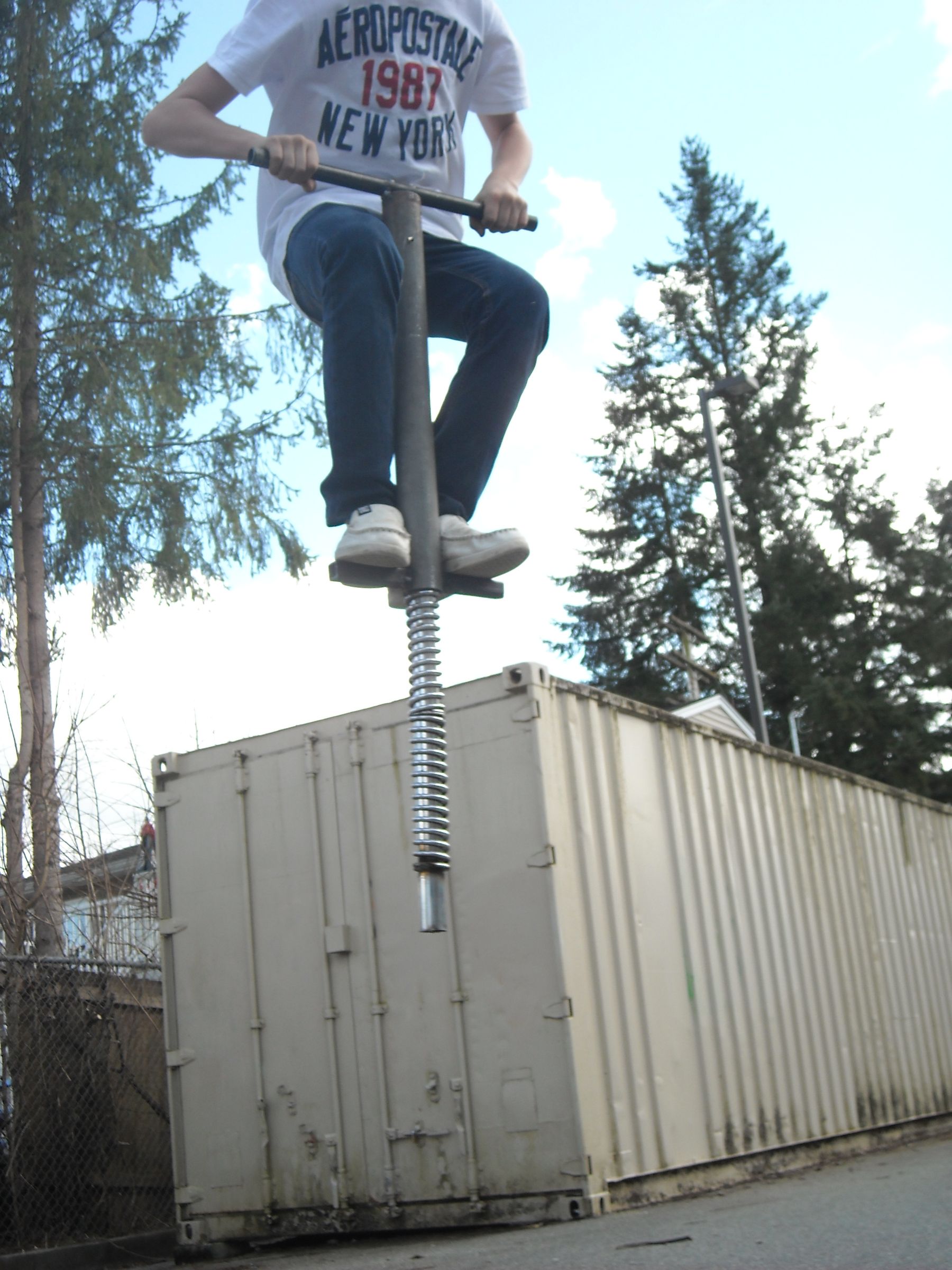 The Pogo Stick of Insanity : 4 Steps (with Pictures) - Instructables