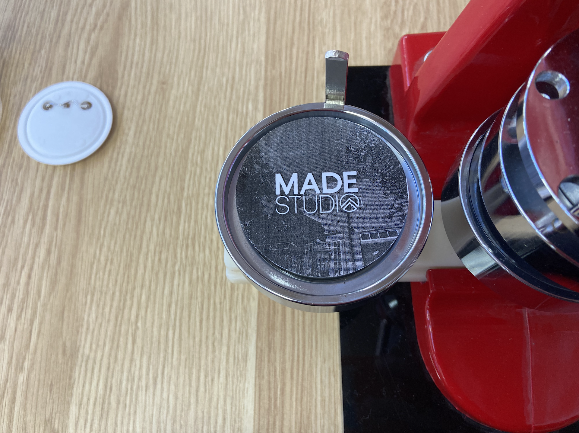 Basic Use: Button Maker Tutorial : 17 Steps (with Pictures) - Instructables