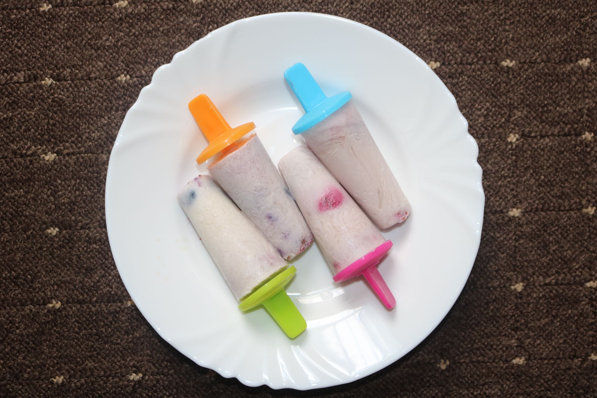 Berry White Ice Pops : 5 Steps - Instructables