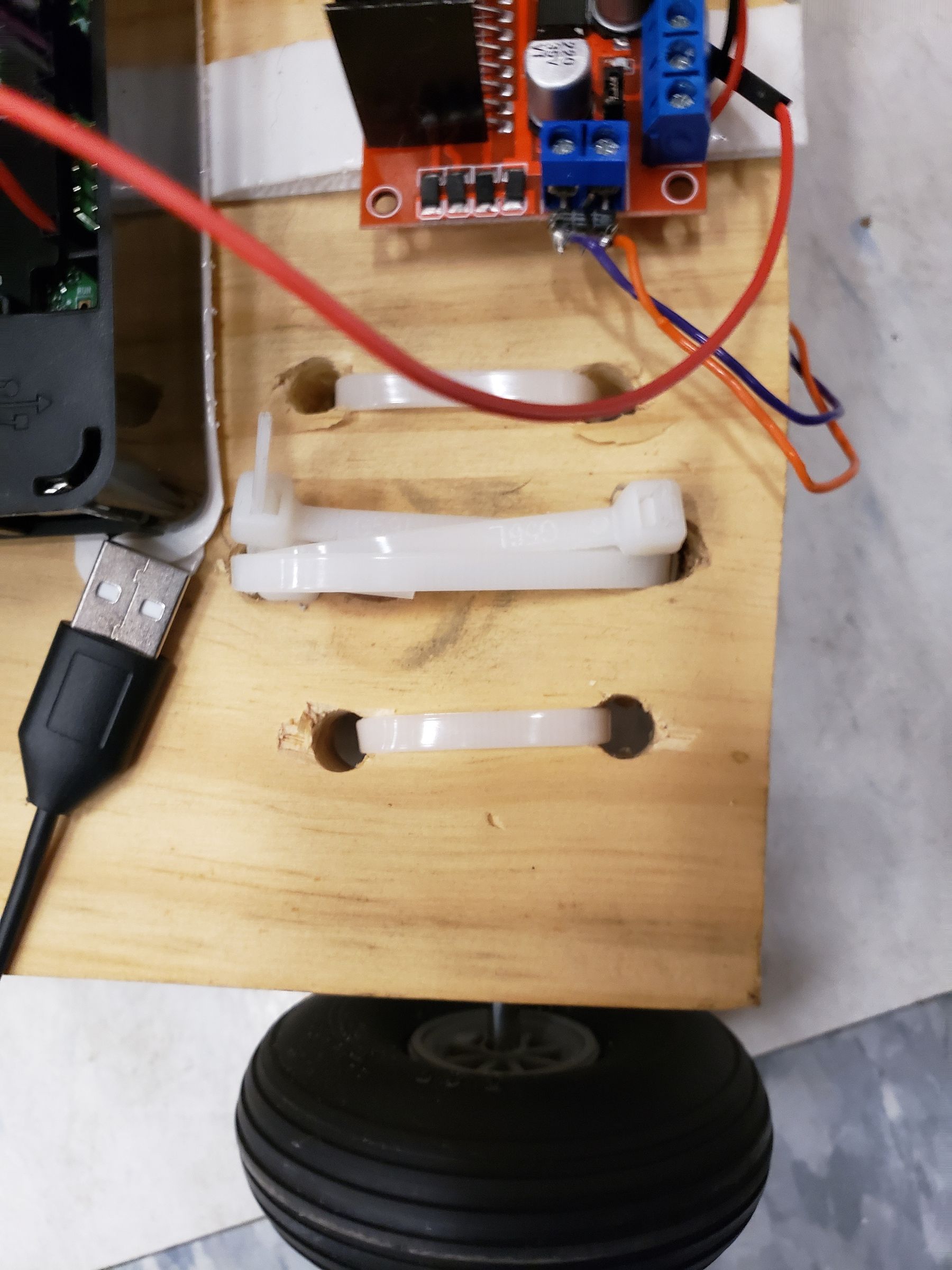 Raspberry Pi Roomba : 6 Steps - Instructables