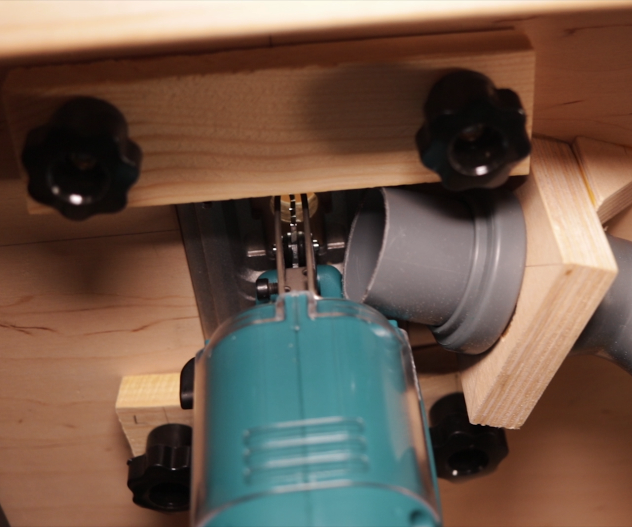 DIY Small/Portable/Convenient Workbench : 27 Steps (with Pictures ...