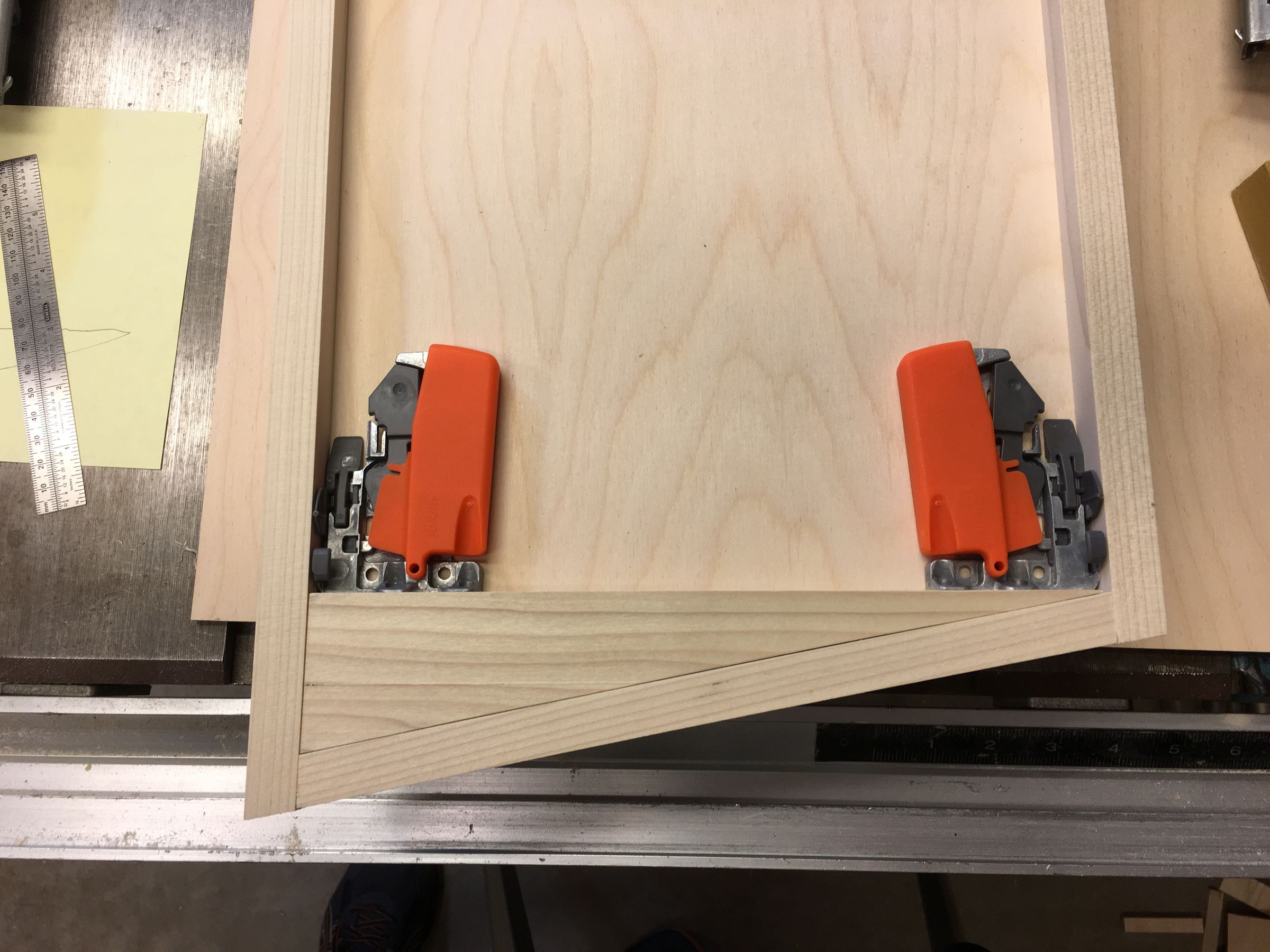 10 Degree Kitchen Drawer Fix : 12 Steps (with Pictures) - Instructables