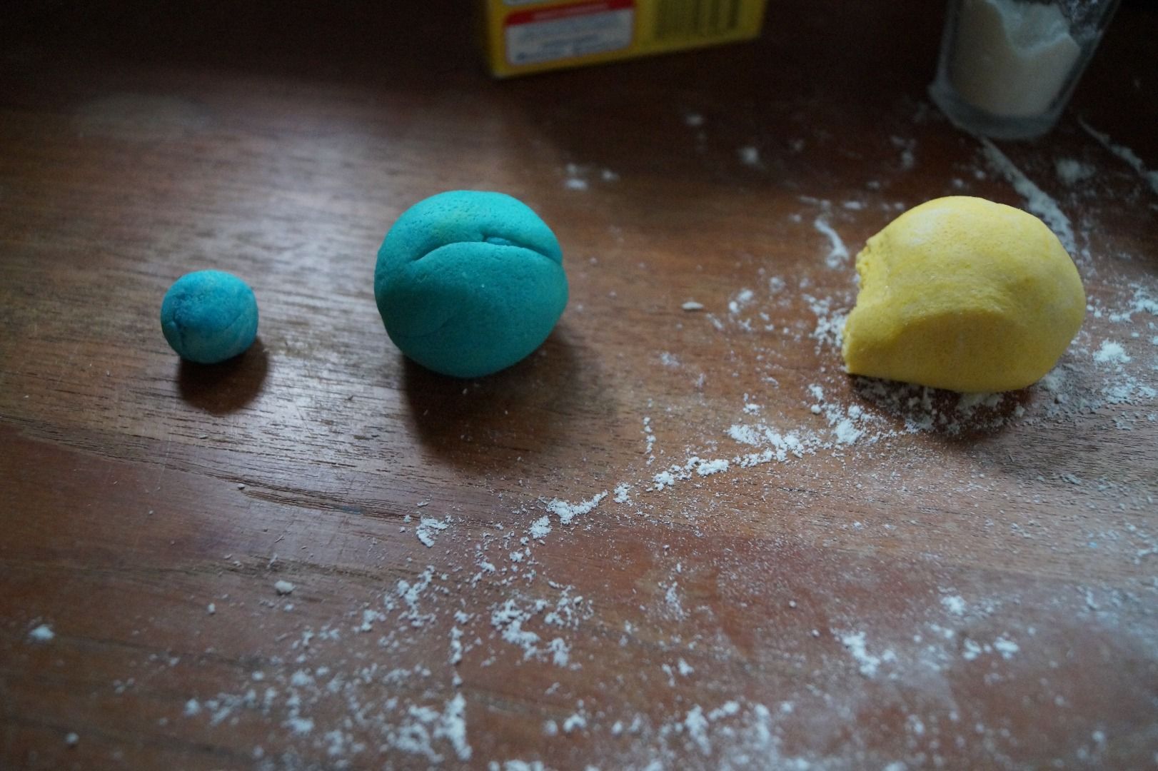 Making a Gradient (using Salt Dough) : 12 Steps - Instructables