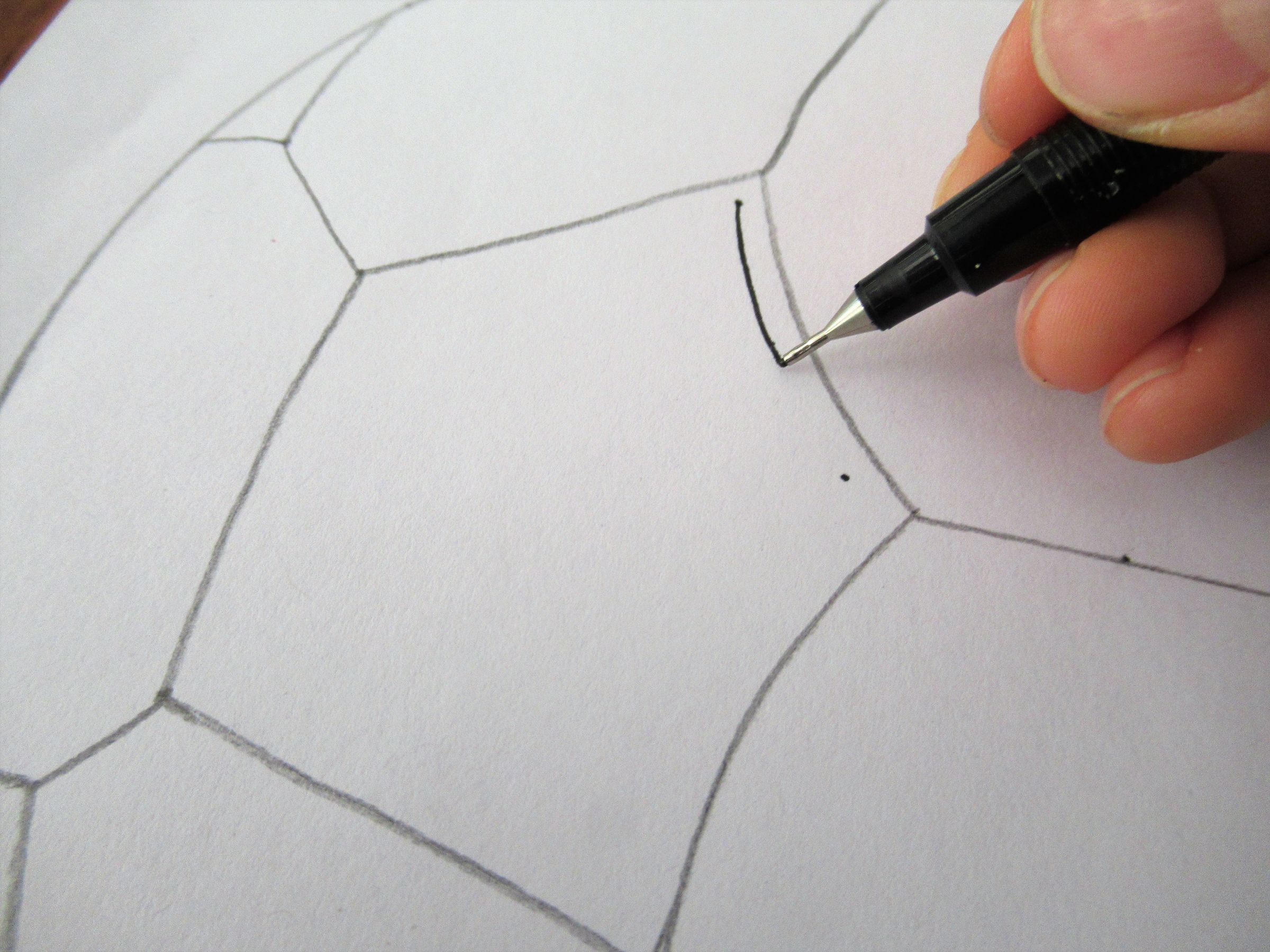 How to Draw a Levitating Soccer Ball : 10 Steps - Instructables