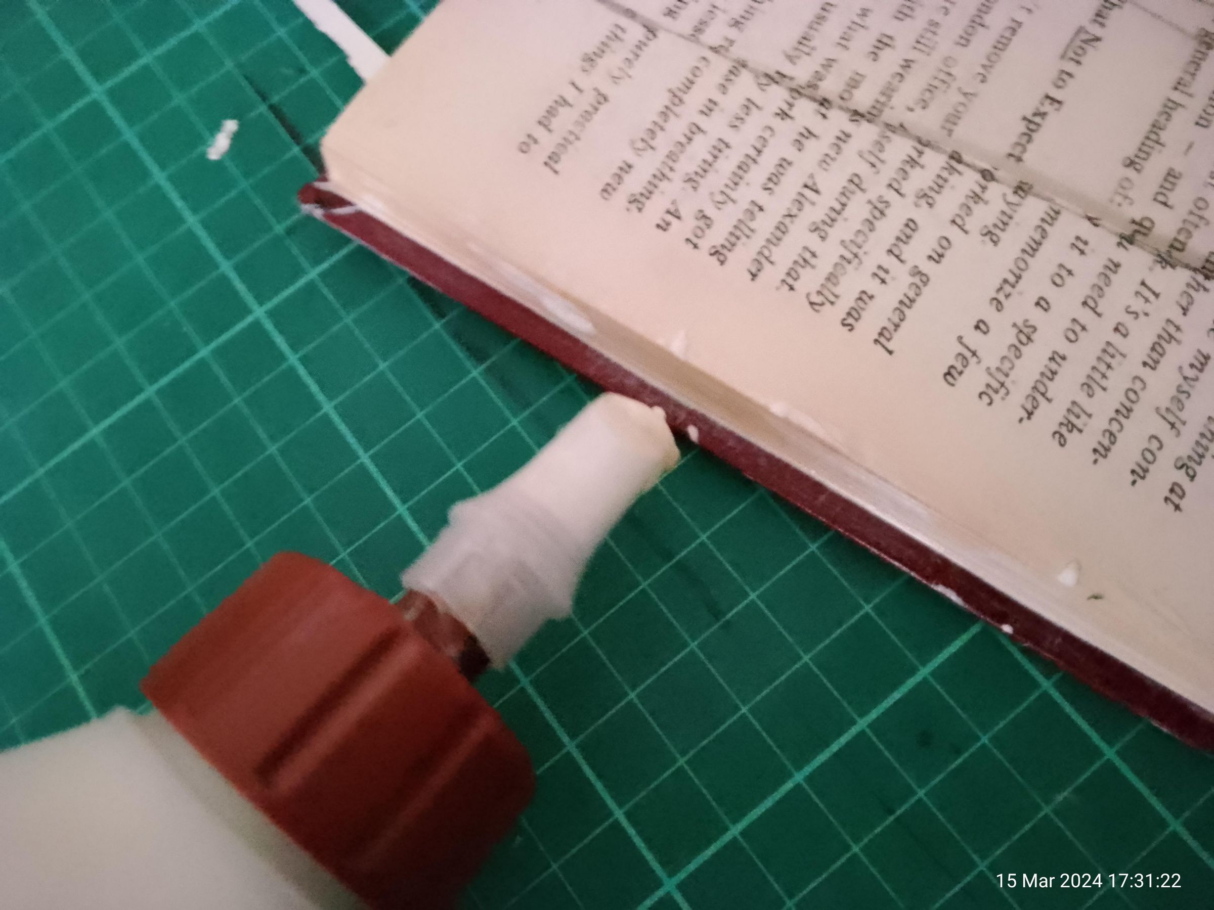 Miniature Library in a Book : 9 Steps (with Pictures) - Instructables