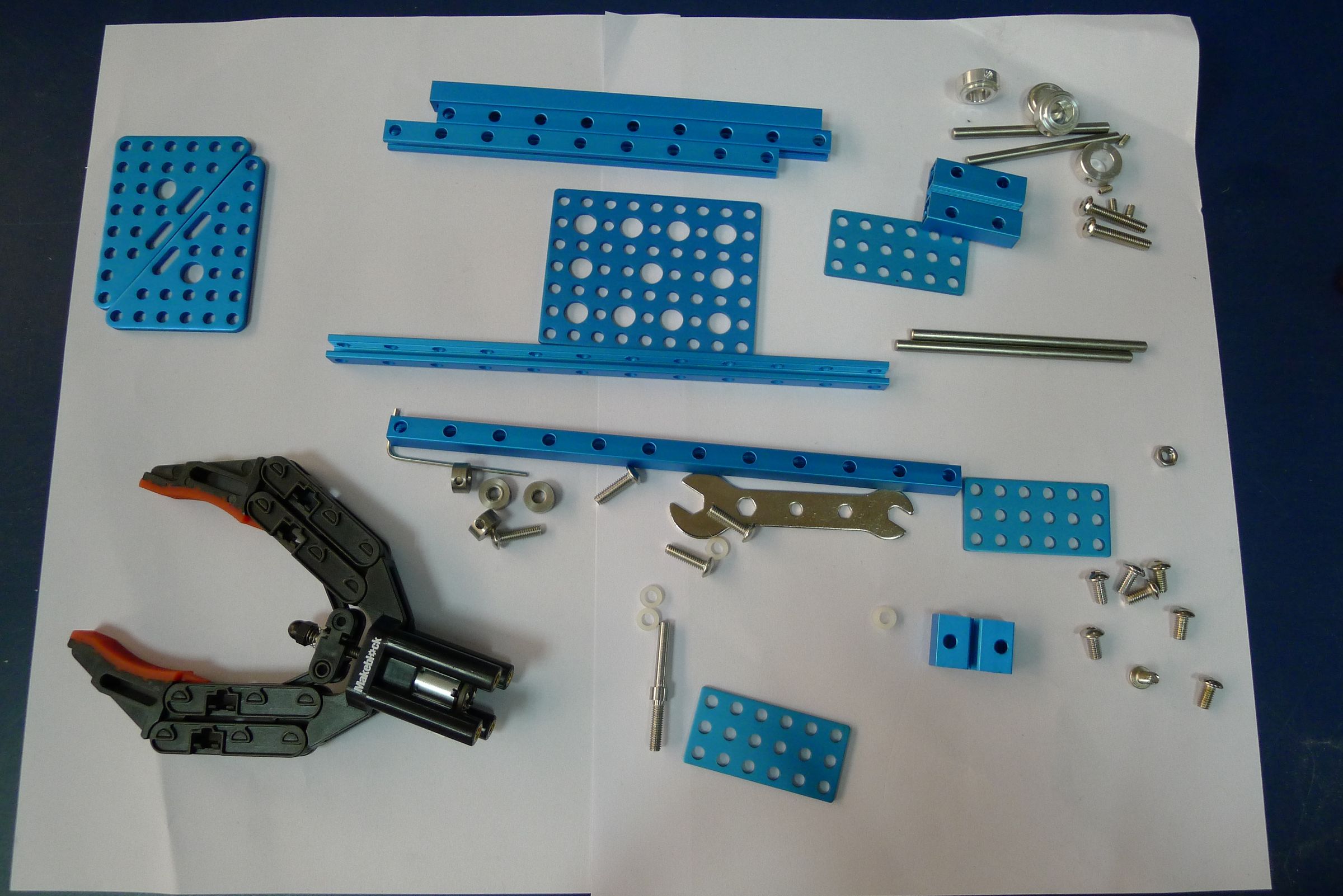 Building Robotic Arm With Makeblock Parts : 4 Steps - Instructables