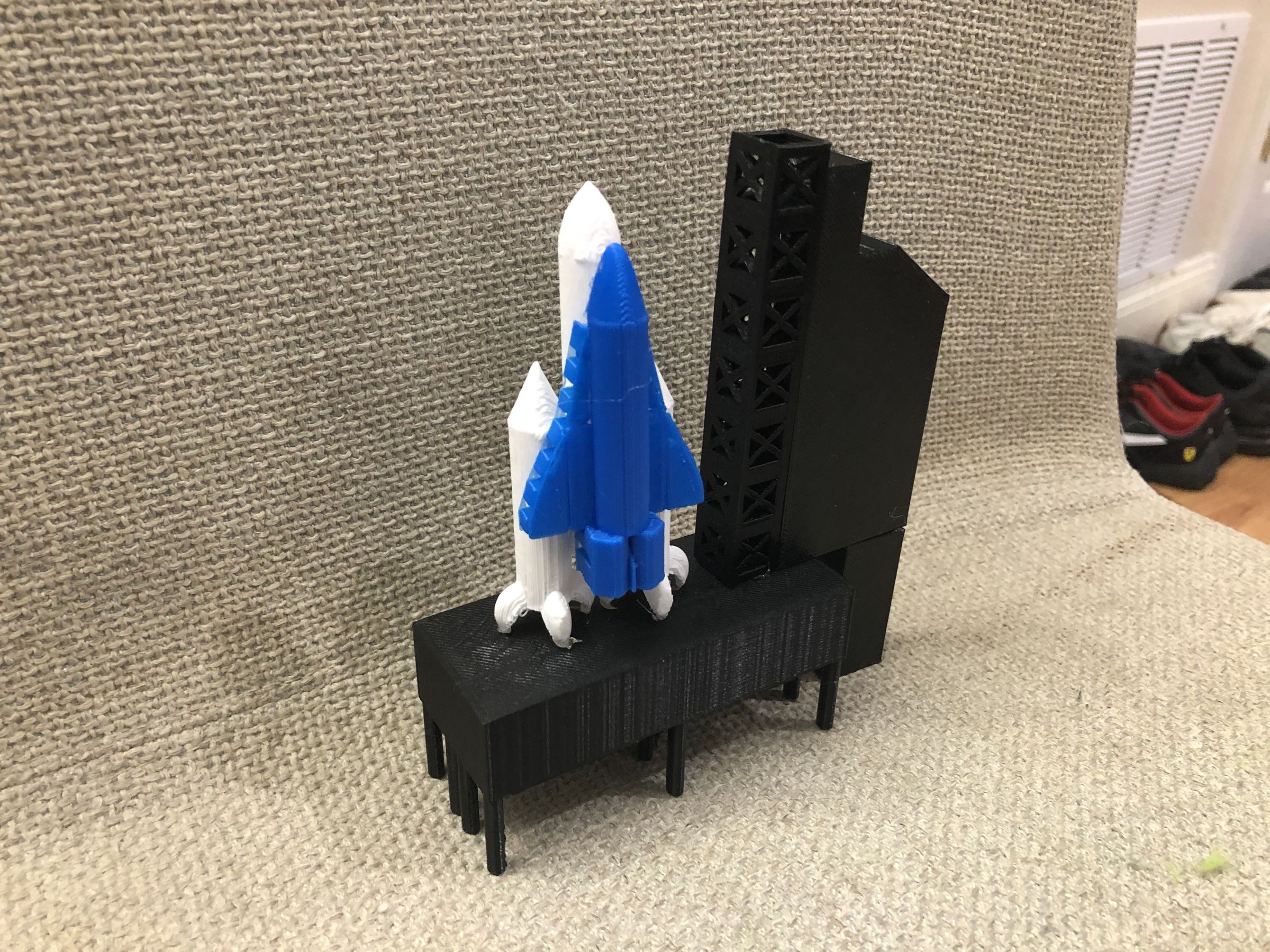 Mini Space Shuttle With Rocket and Launch Site : 11 Steps - Instructables