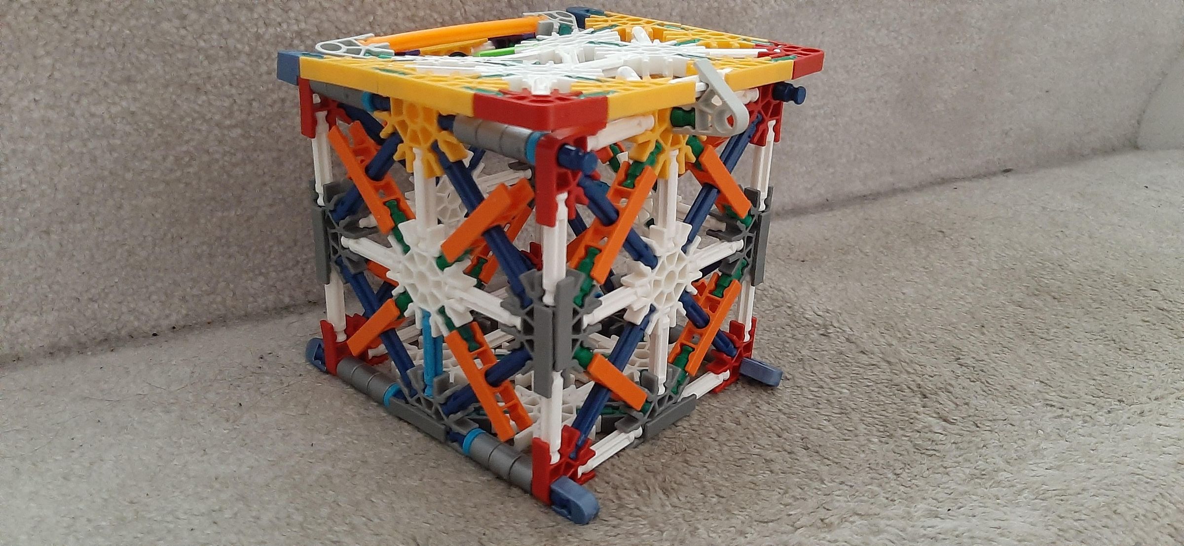 4.5 X 4.5 X 5 Inch Knex Box With Locking Lid : 5 Steps - Instructables