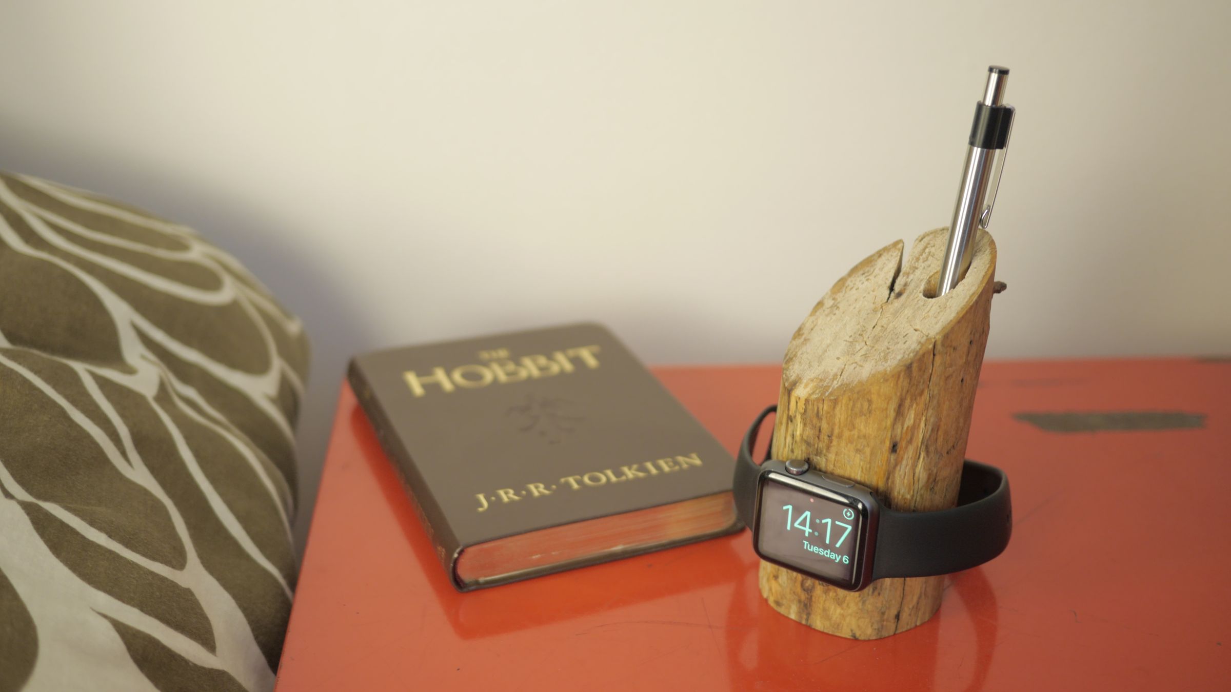 A Rustic Apple Watch Dock : 17 Steps (with Pictures) - Instructables