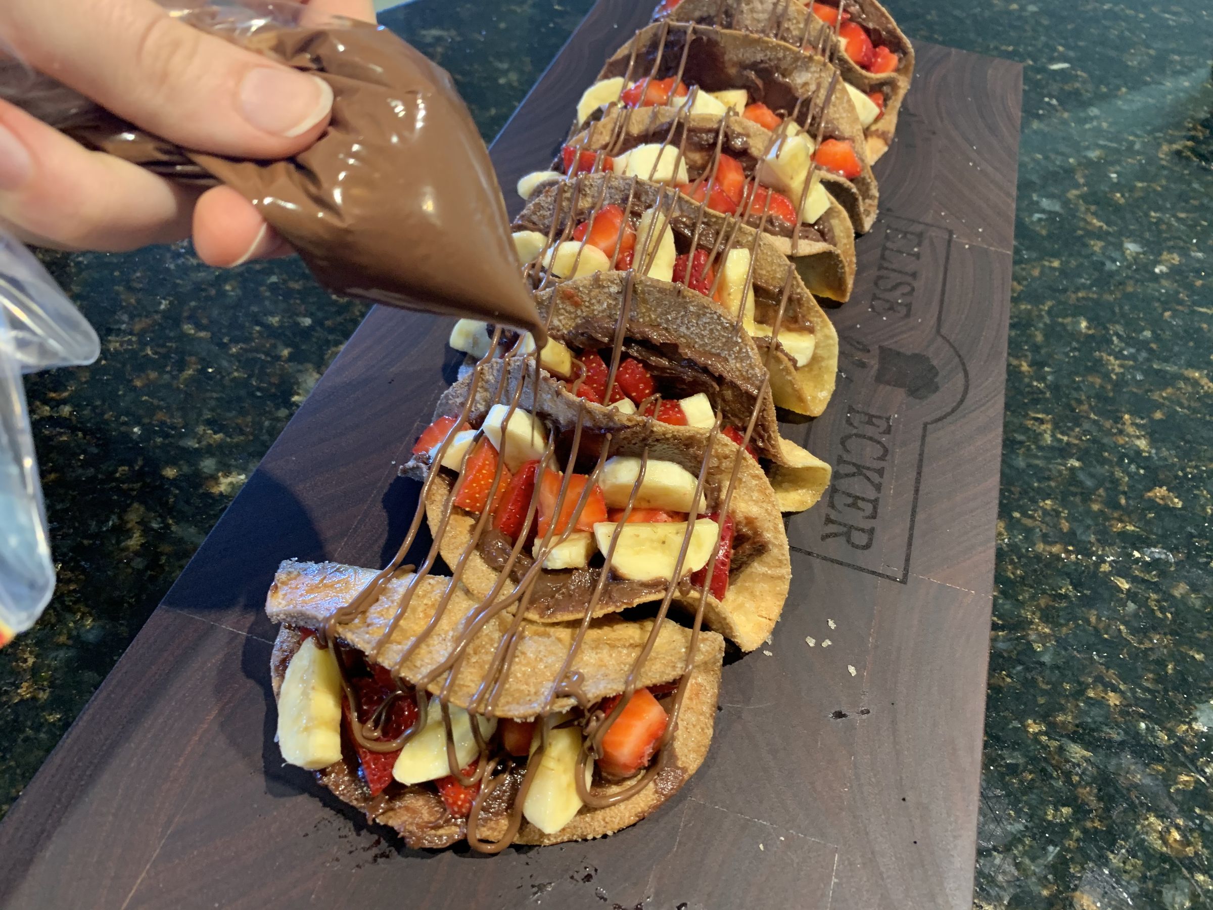 Dessert Nutella Tacos : 6 Steps (with Pictures) - Instructables