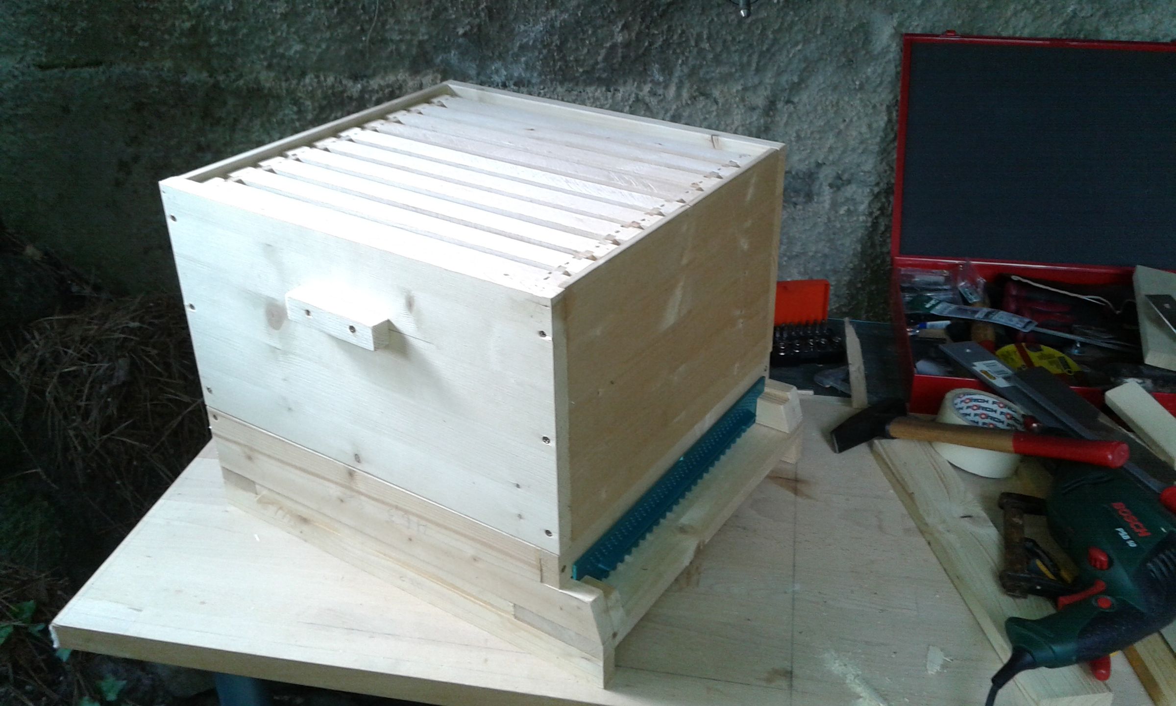 Build a Langstroth Bee Hive (beekeeping the Simple Way) : 7 Steps (with ...