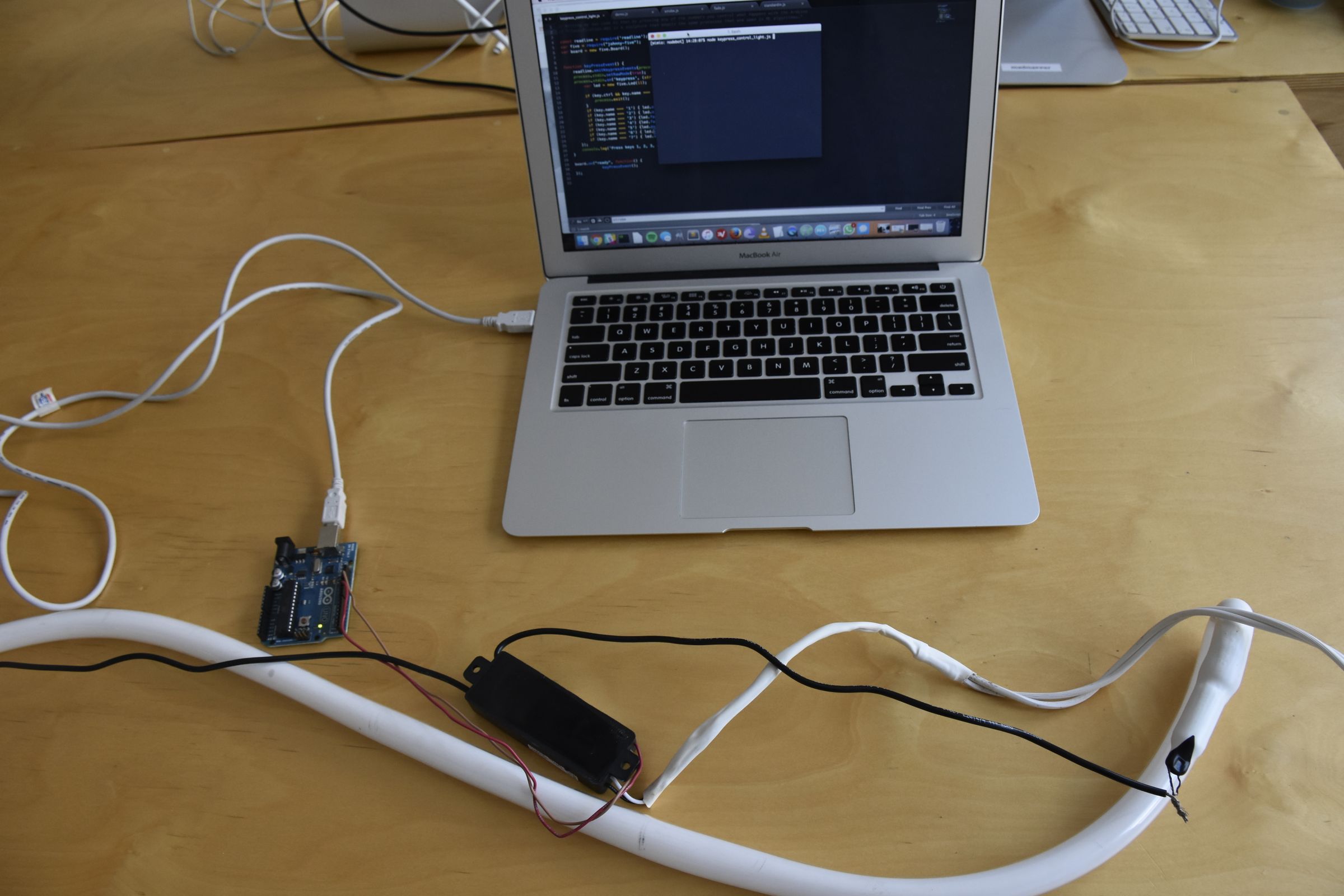 Controlling a Neon Light With an Arduino : 7 Steps (with Pictures ...