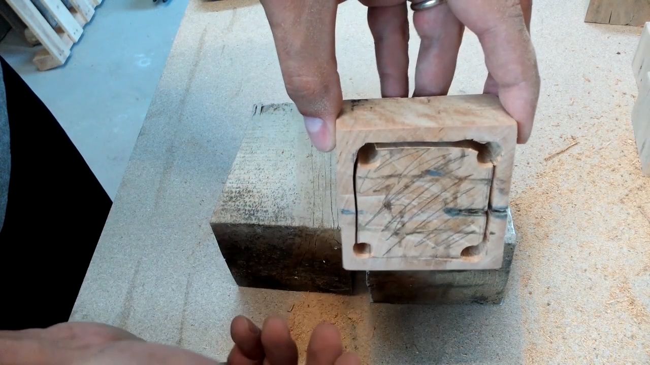 A Clock From Pallet Wood Blocks : 7 Steps (with Pictures) - Instructables