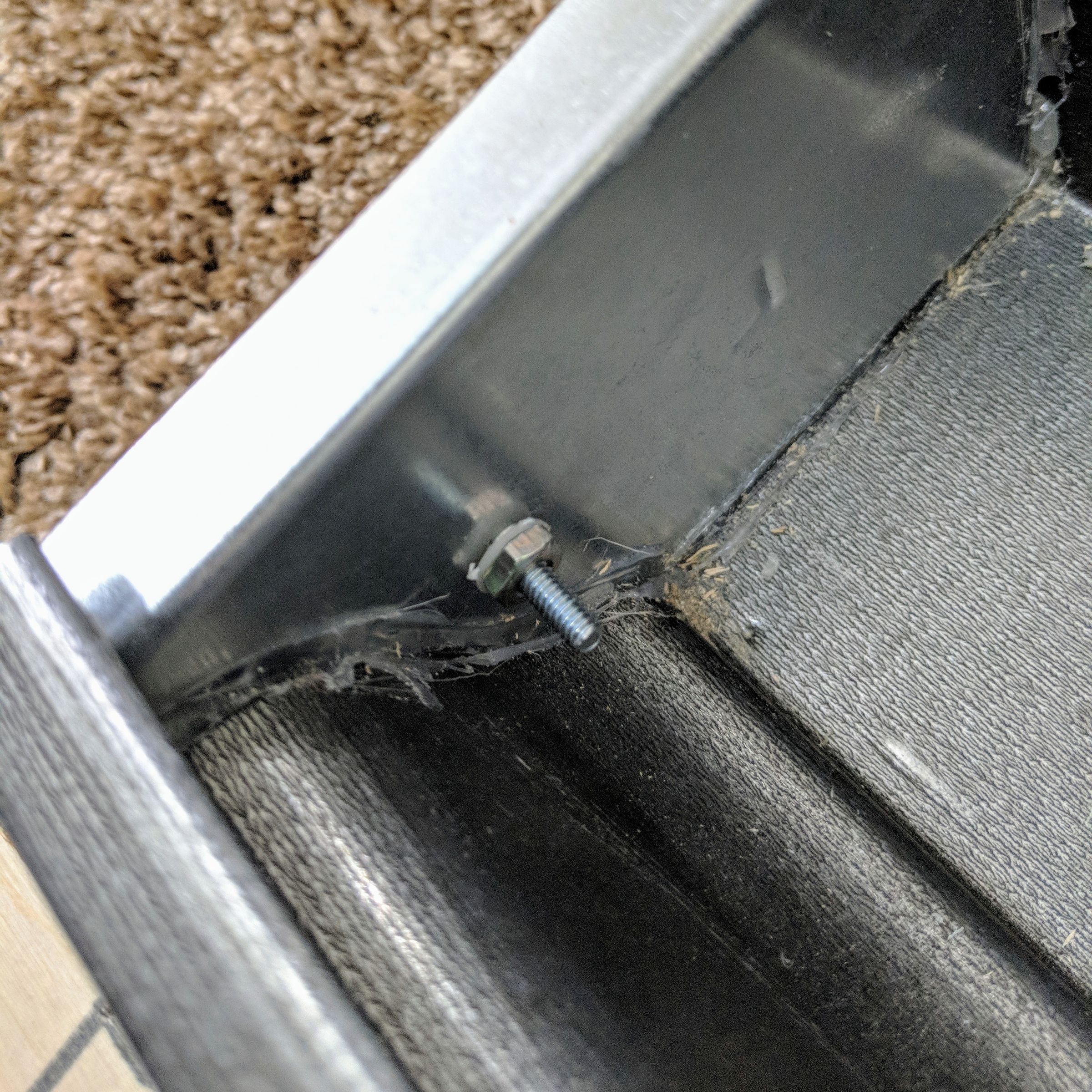 Automatic Chicken Feeder With Upcycled Gutter & Plywood : 15 Steps ...