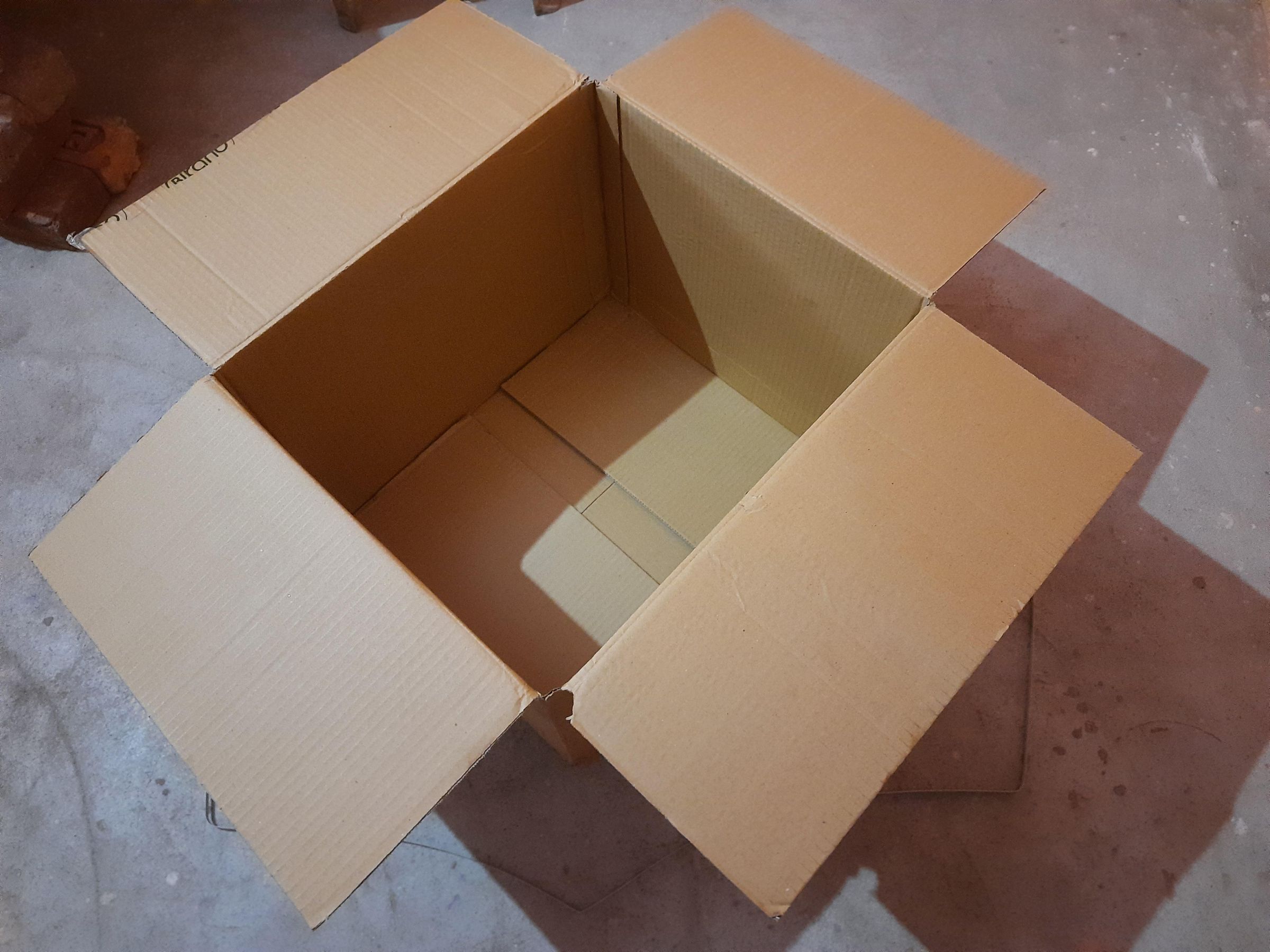 Portable Cardboard Laptop/Study Table : 3 Steps (with Pictures ...