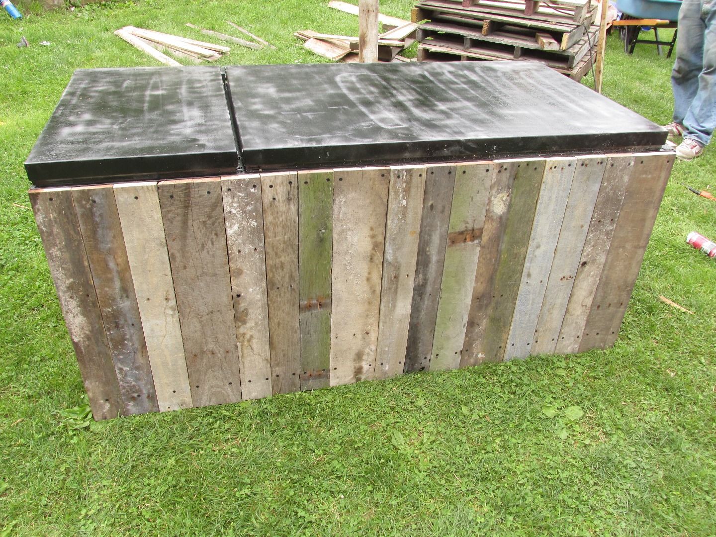 Awesome Rustic Cooler From Broken Refrigerator and Pallets : 11 Steps ...