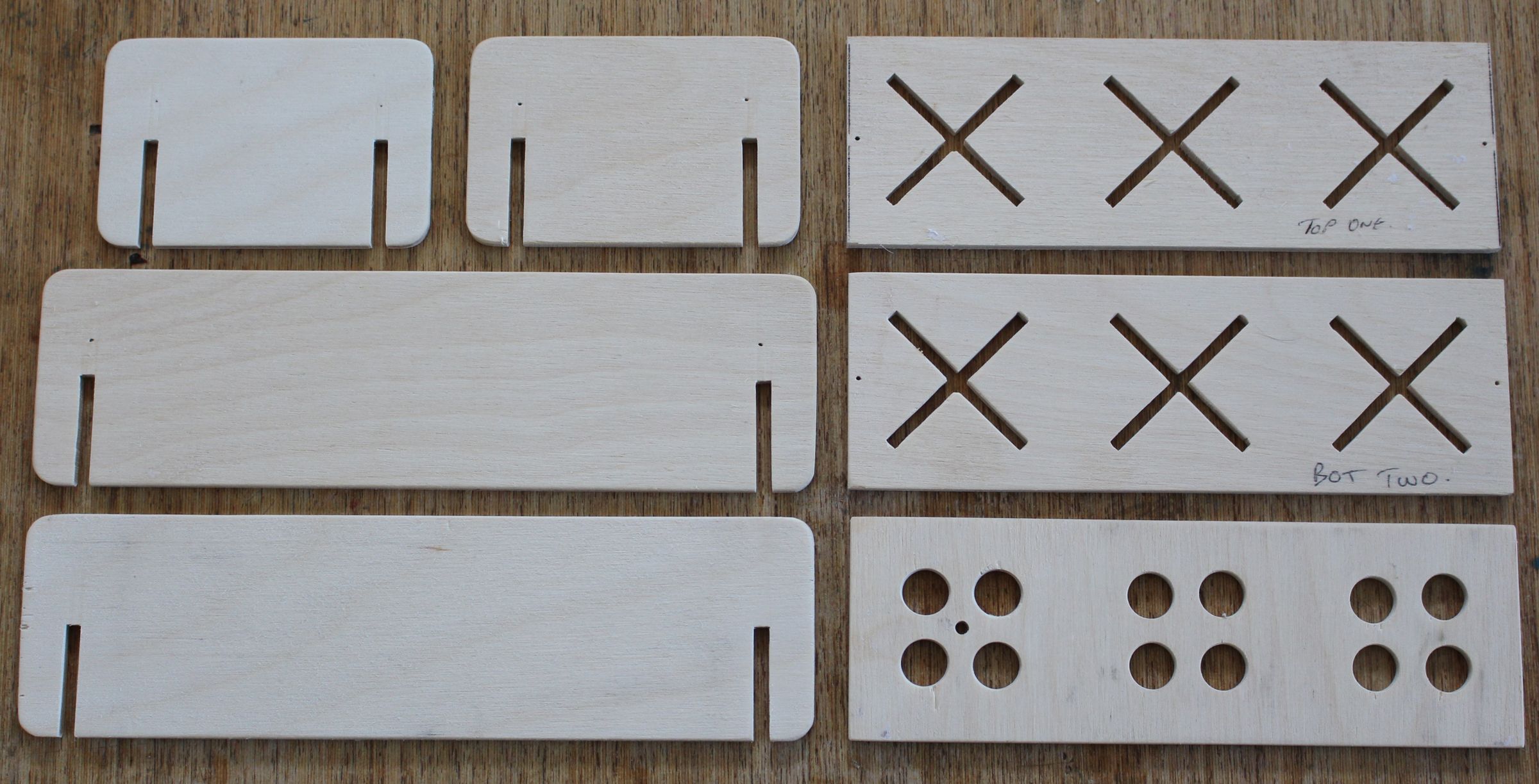 XCLOCK (Tri-Colour Binary Clock) : 3 Steps (with Pictures) - Instructables