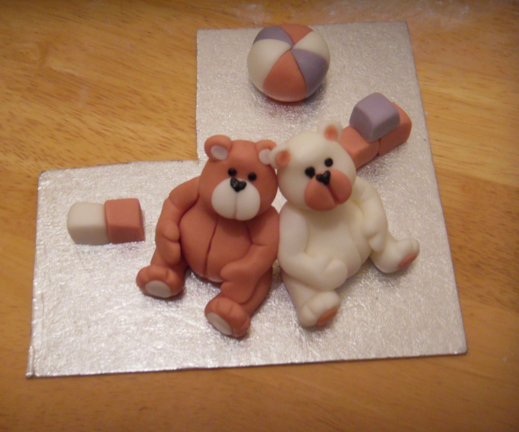 Sugar Paste Teddy Bears Tutorial : 16 Steps - Instructables