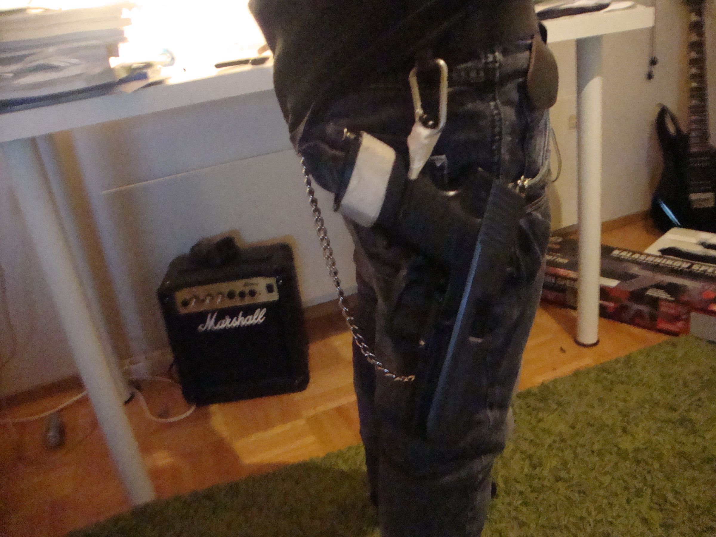 Maglite Belt Holster for All Big Maglites : 4 Steps - Instructables