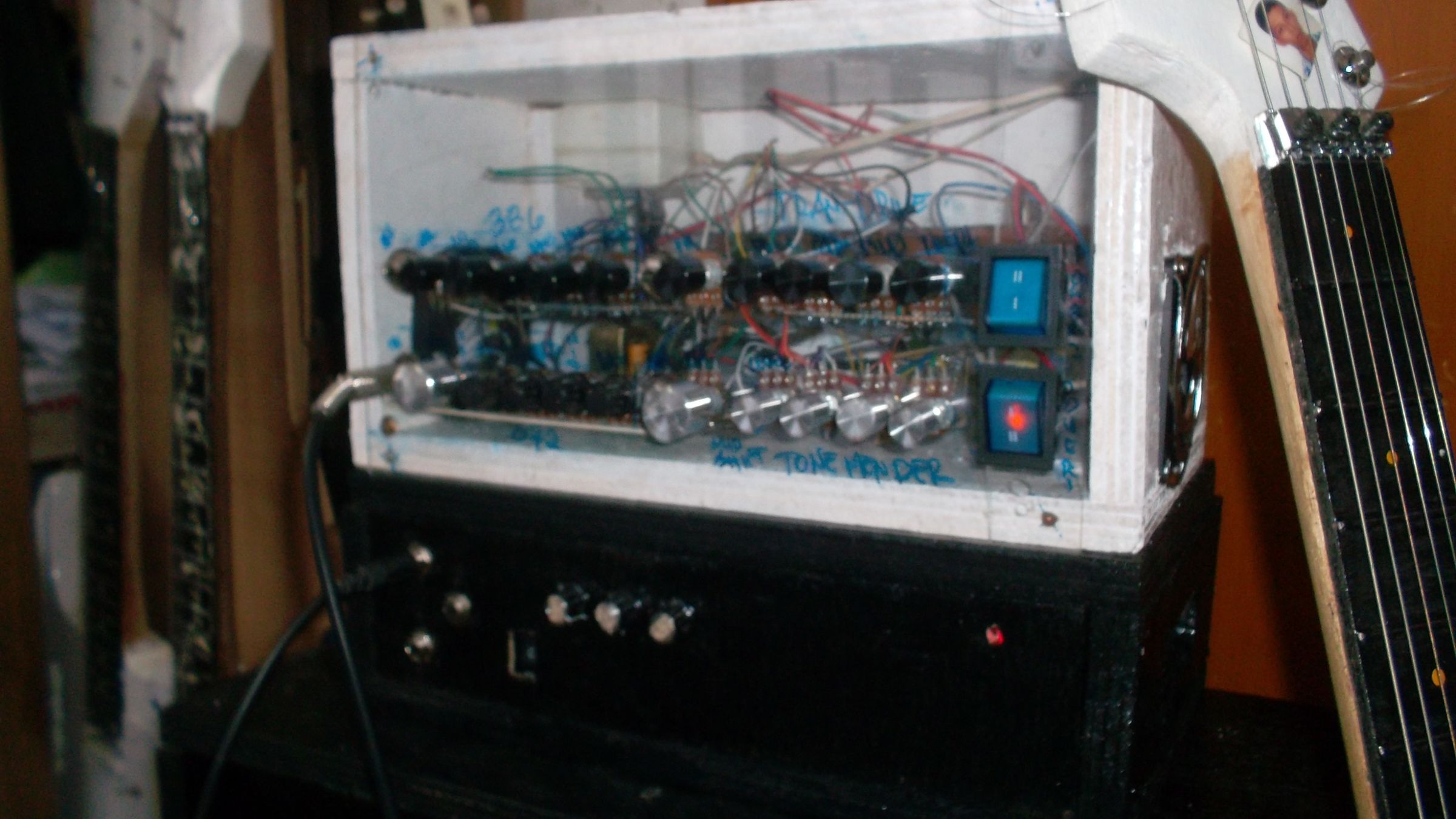 DIY Cheap Solid-state Amplifier (from Salvaged Parts) : 9 Steps (with ...