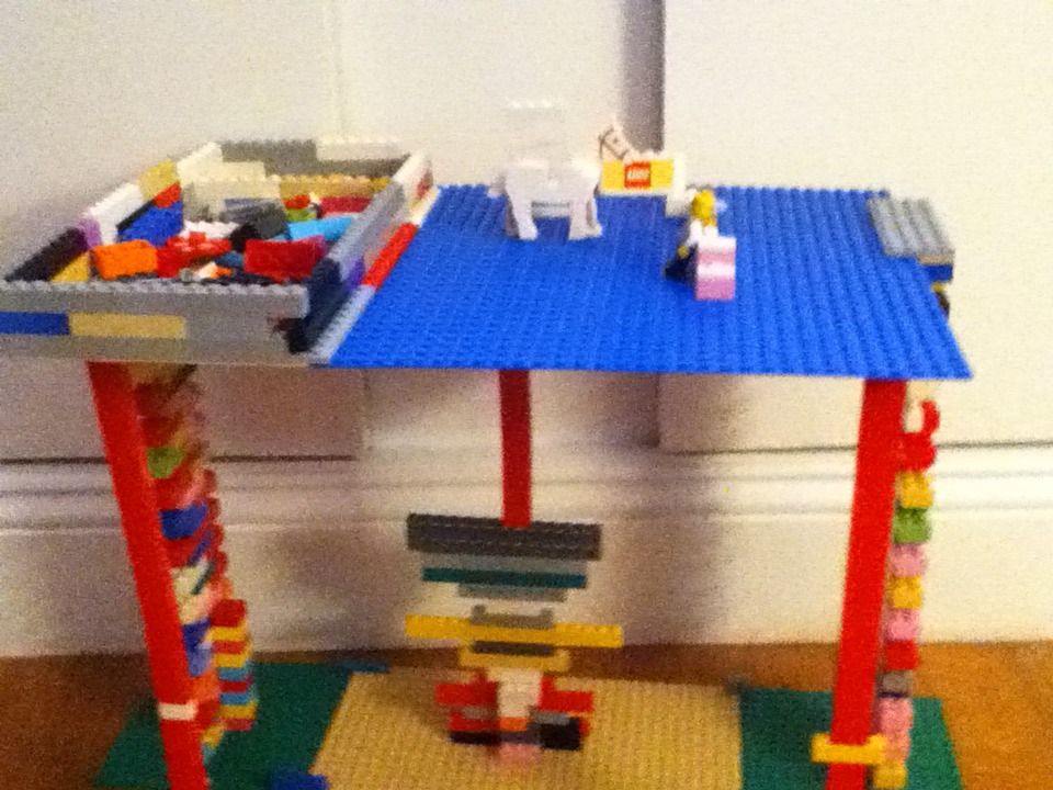 Lego Building Table : 8 Steps - Instructables