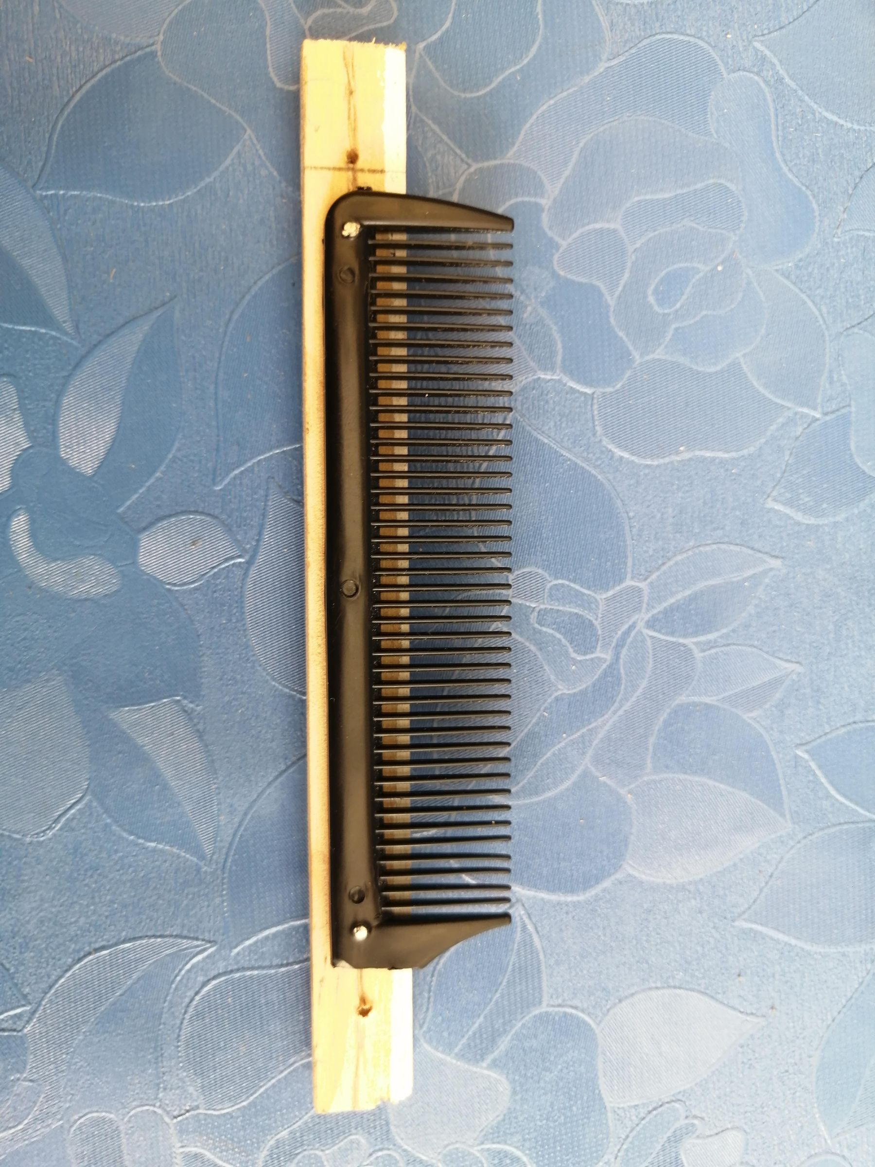 Loom With Combs : 10 Steps (with Pictures) - Instructables