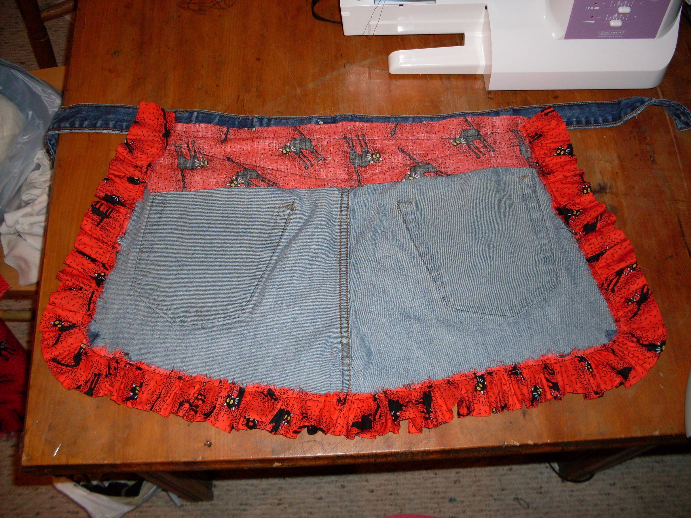 Jeans Apron : 10 Steps (with Pictures) - Instructables