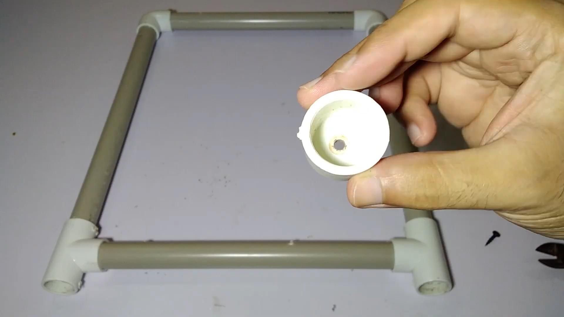 How to Make Shoes Stand With PVC Pipes : 4 Steps (with Pictures ...