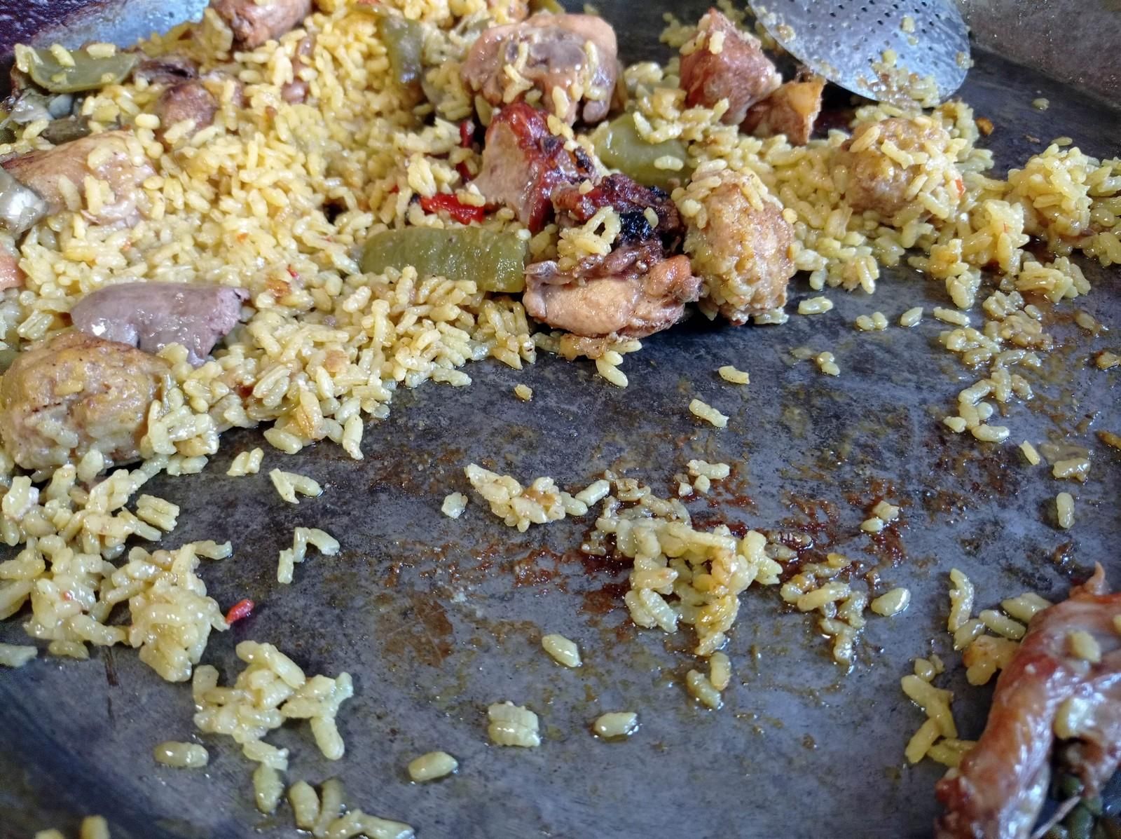 Paella Valenciana (authentic Recipe) : 5 Steps (with Pictures ...