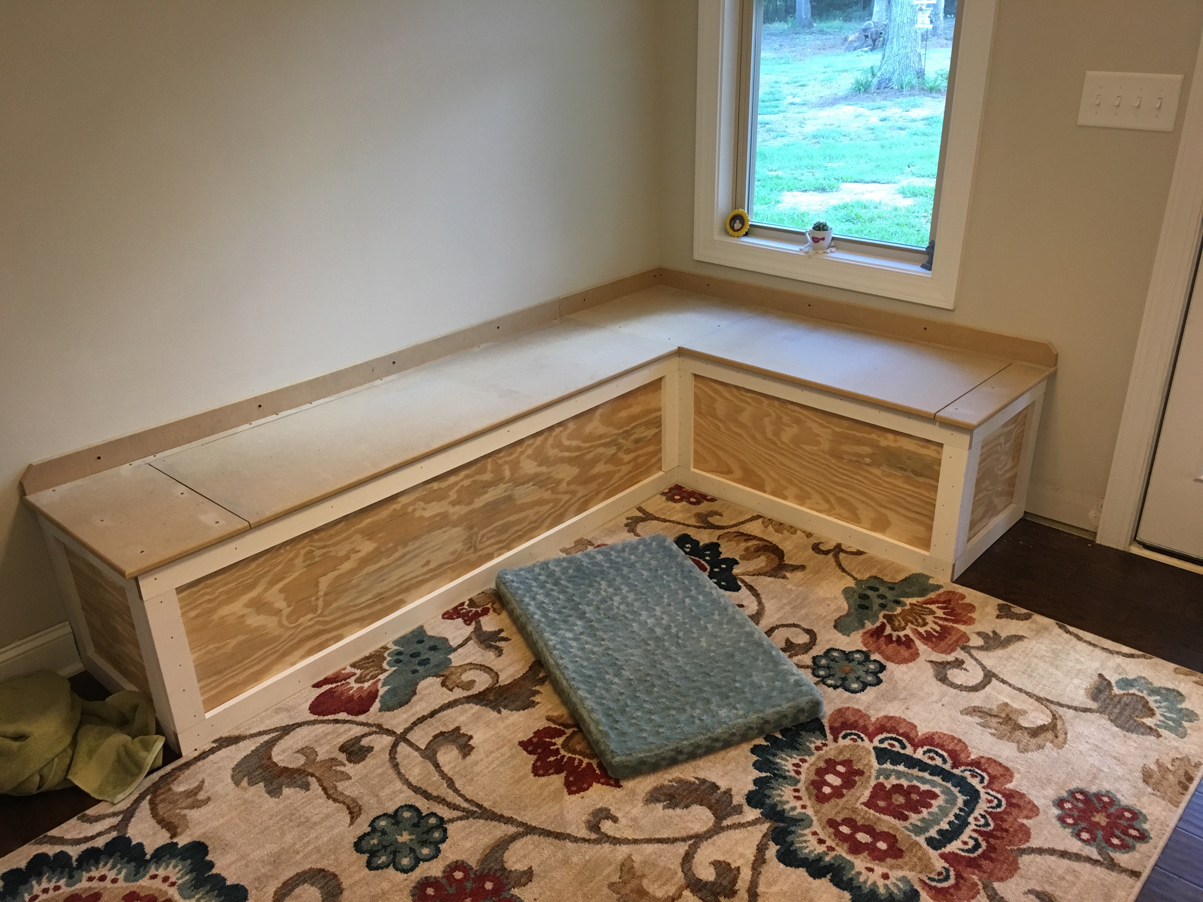 Built-in Seating : 8 Steps (with Pictures) - Instructables