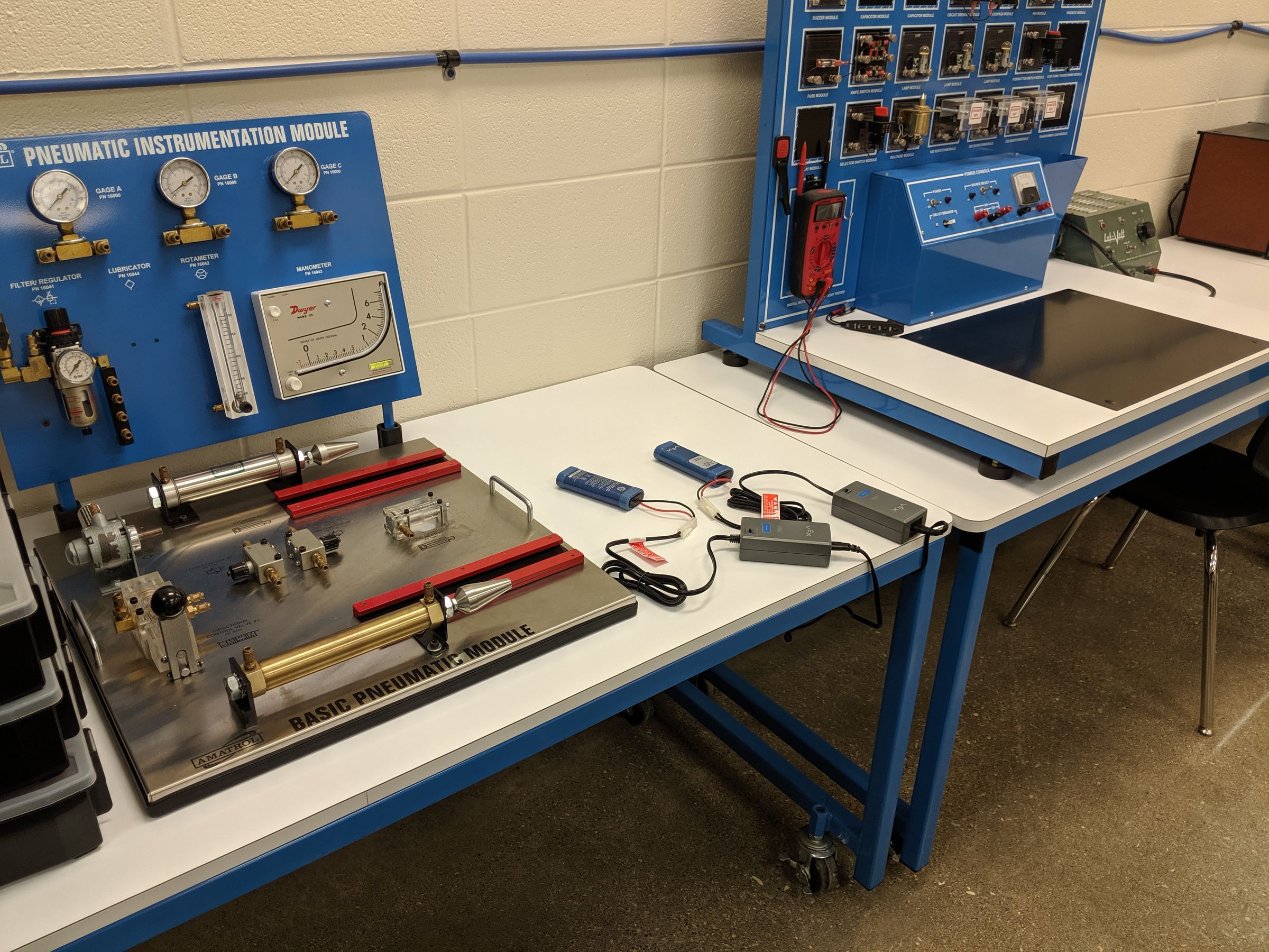 Classroom Robot Battery Station : 6 Steps (with Pictures) - Instructables