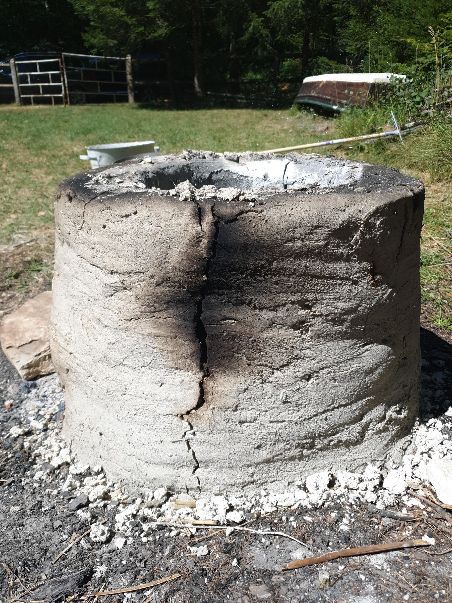 Primitive Pottery Wood Firing Updraft Kiln : 7 Steps (with Pictures ...
