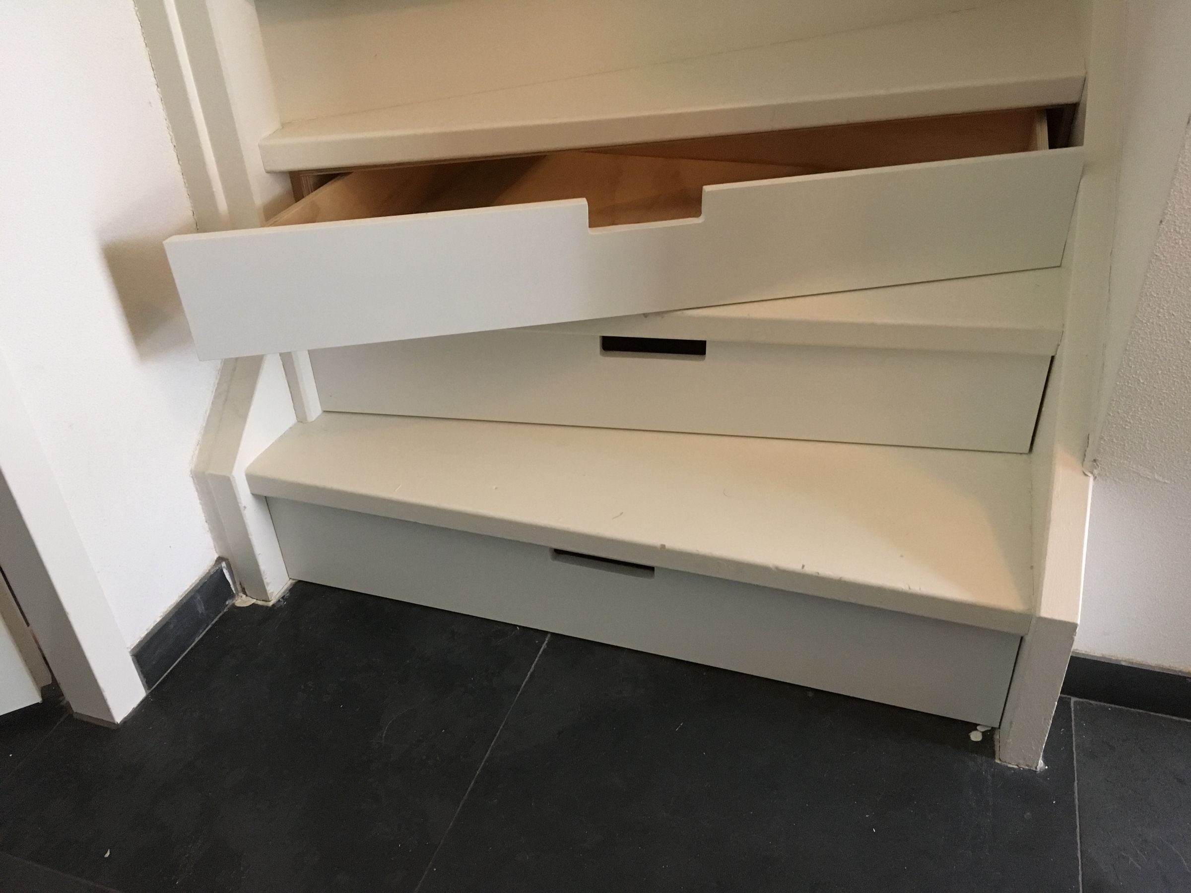 Staircase Drawers ! : 14 Steps (with Pictures) - Instructables