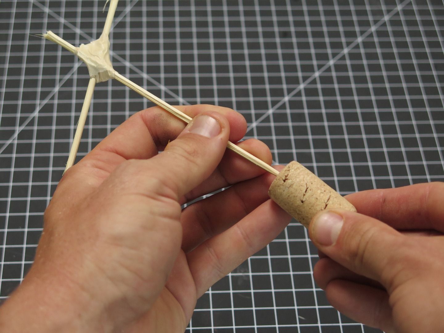 5 Toys That Spin! : 6 Steps - Instructables