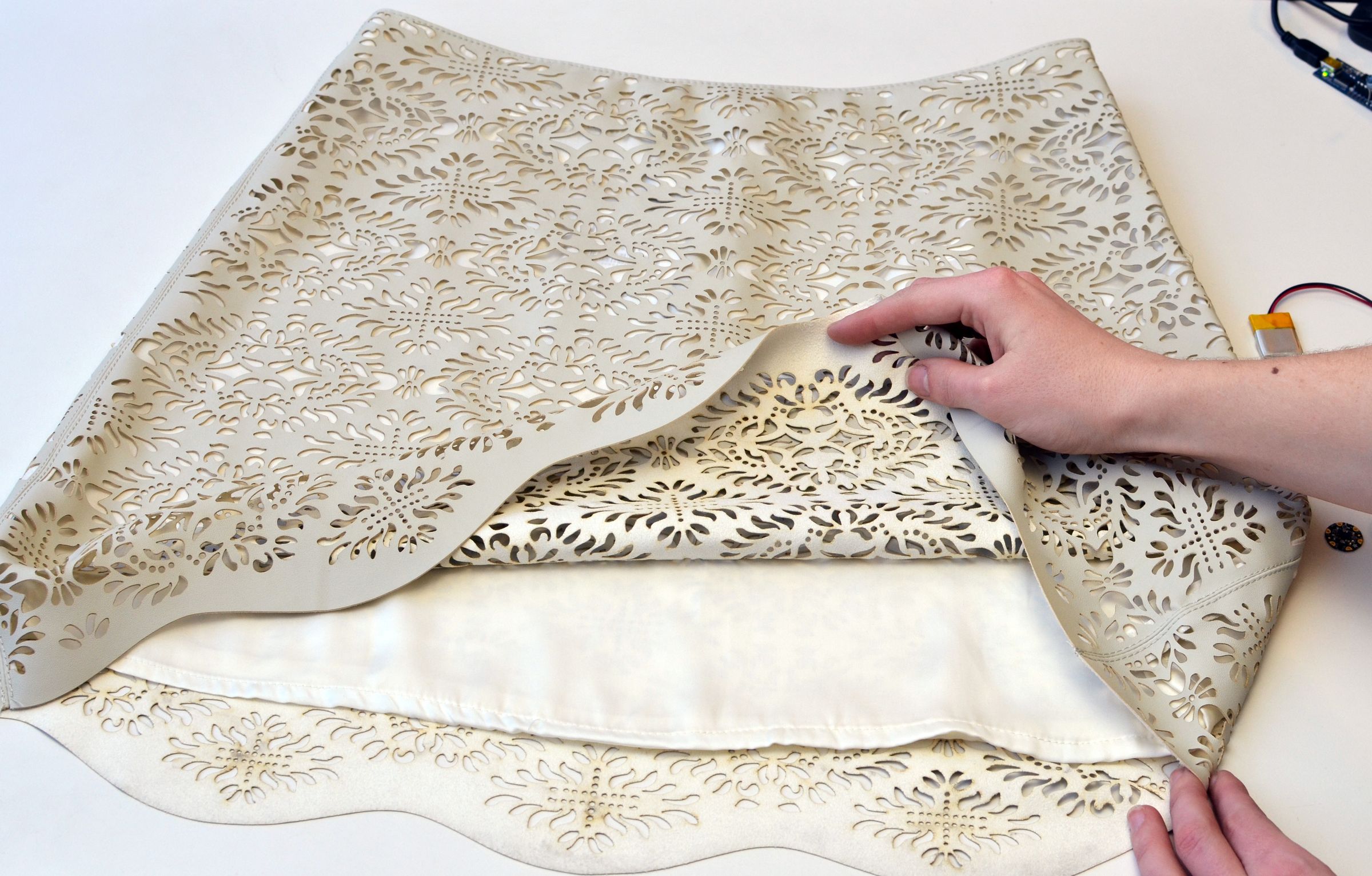 13 Ideas for Diffusing LEDs : 13 Steps (with Pictures) - Instructables