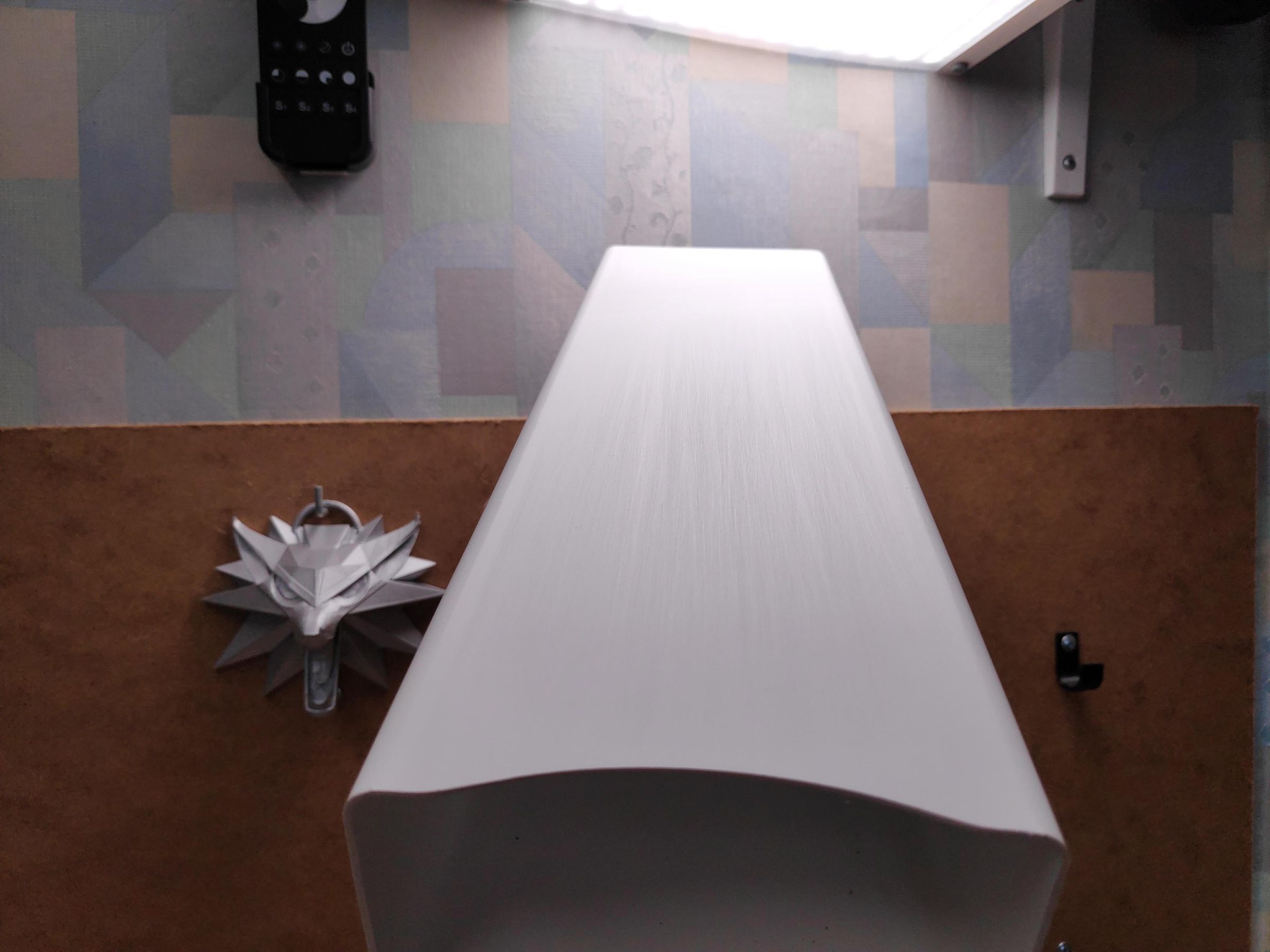 Modern Brushed-Aluminum-Look Tower Lamp (Basic Tools) : 12 Steps (with ...